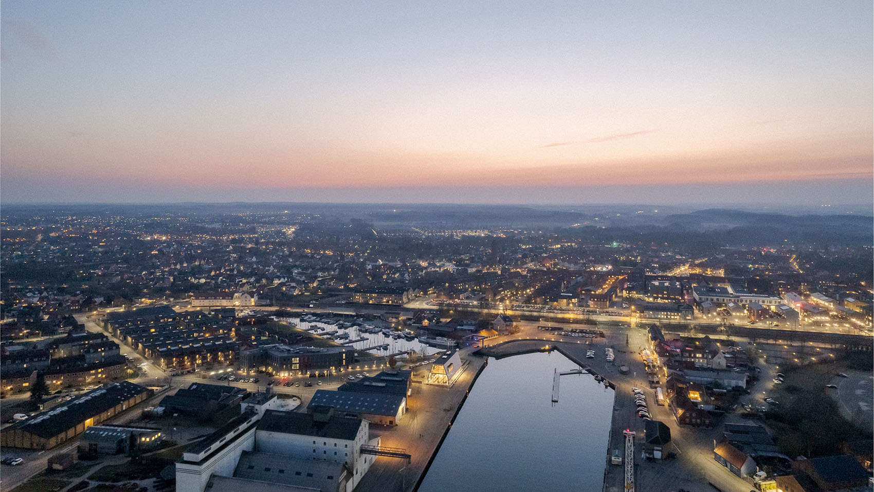 The Braunstein Taphouse by ADEPT - 谷德设计网