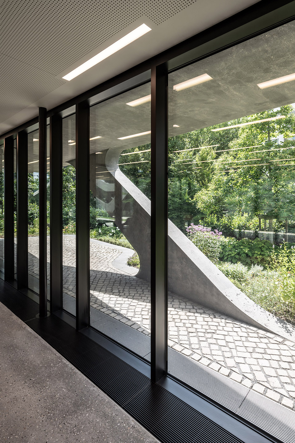 FOM University new social space by J.MAYER.H - 谷德设计网