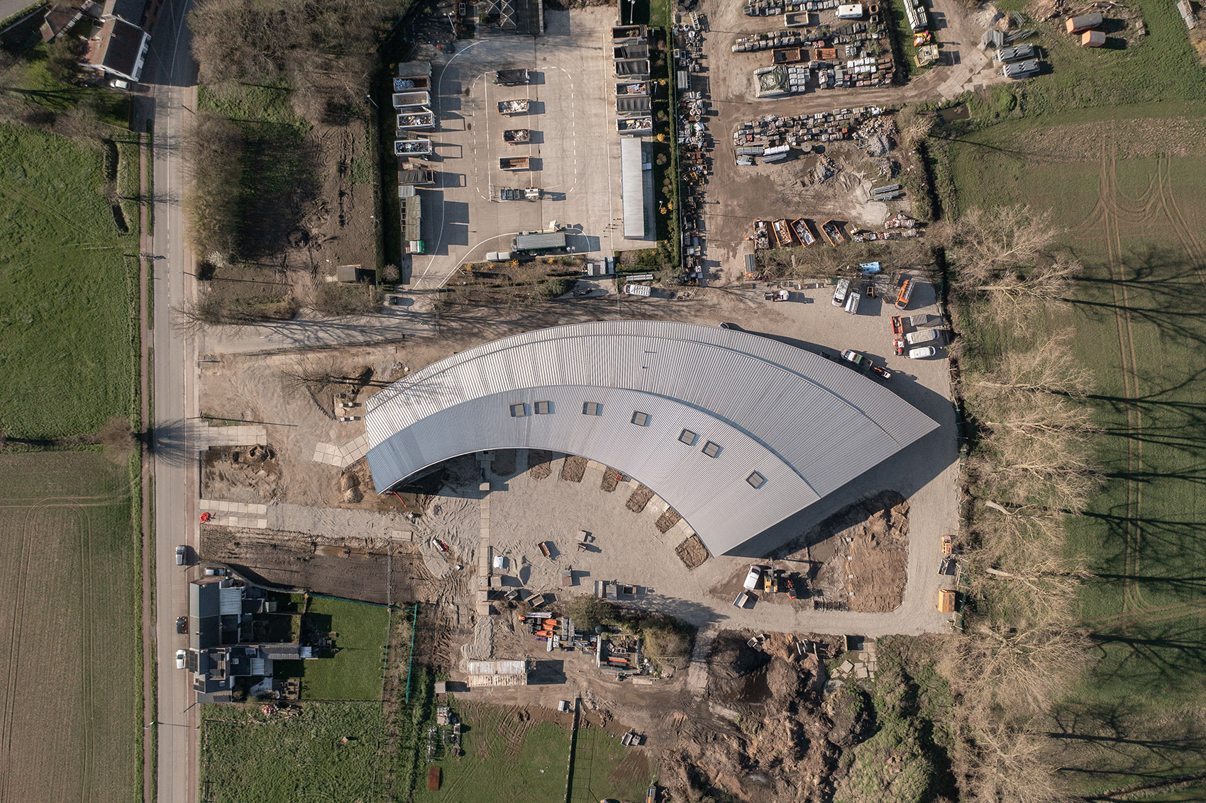 Zemst: workshop and office spaces by WE-S architects - 谷德设计网