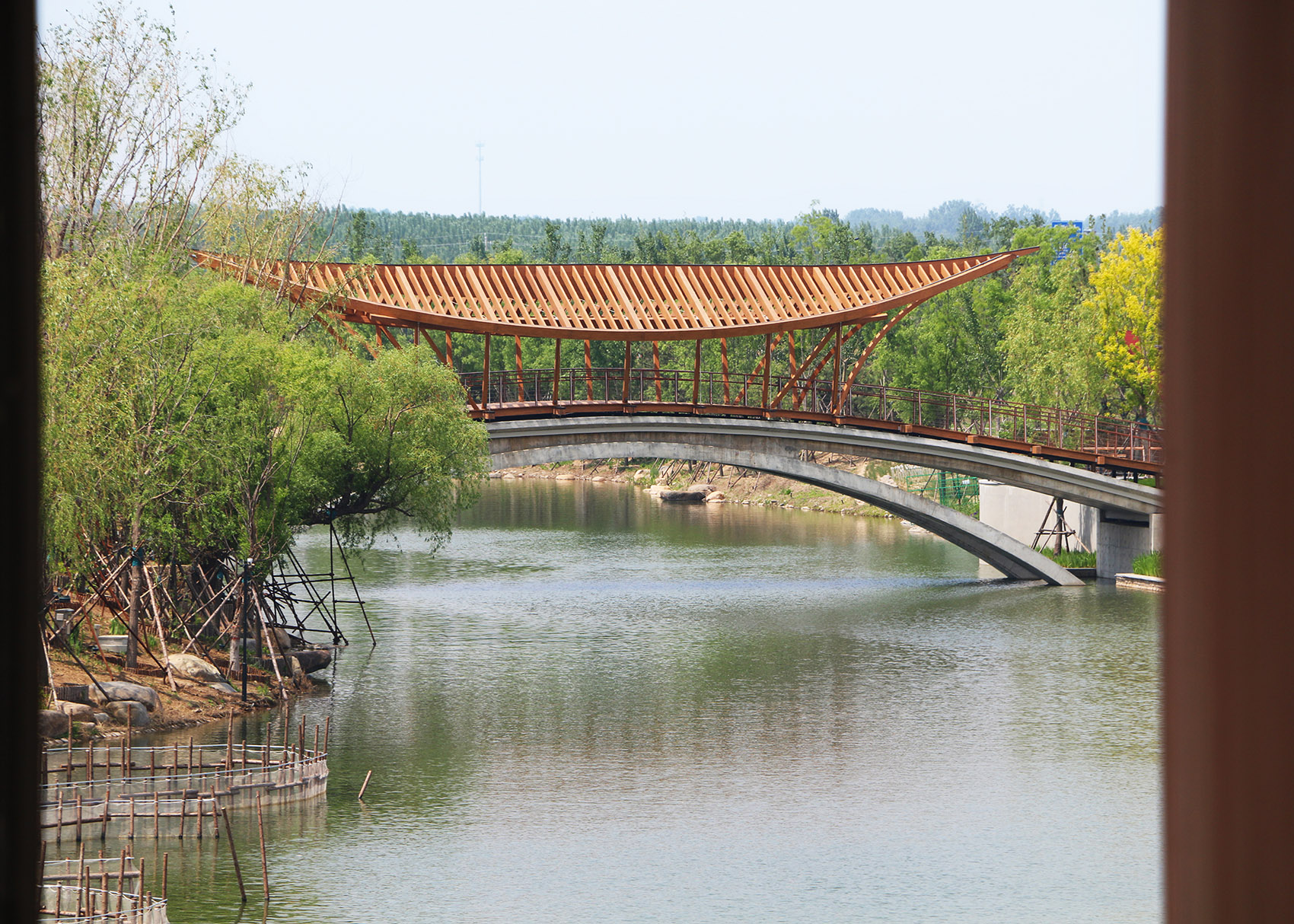 Floating Leaf Footbridge, China by HAI Architects - 谷德设计网