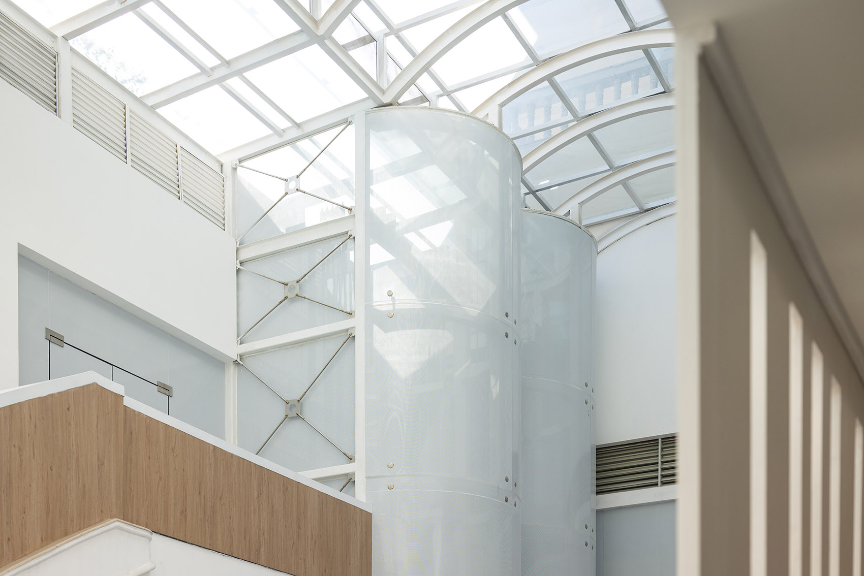 Xinhua Bookstore·Yuxi·Nie Er Book City, China by Poetic Design Office ...