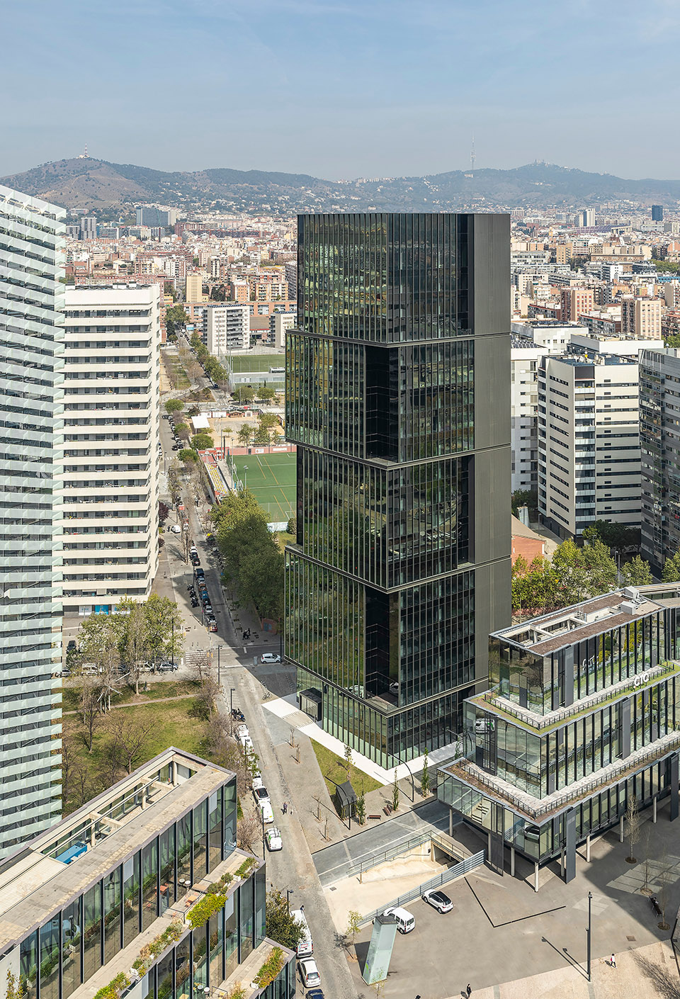 Office Tower in Plaza Europa 34 by GCA Architects - 谷德设计网