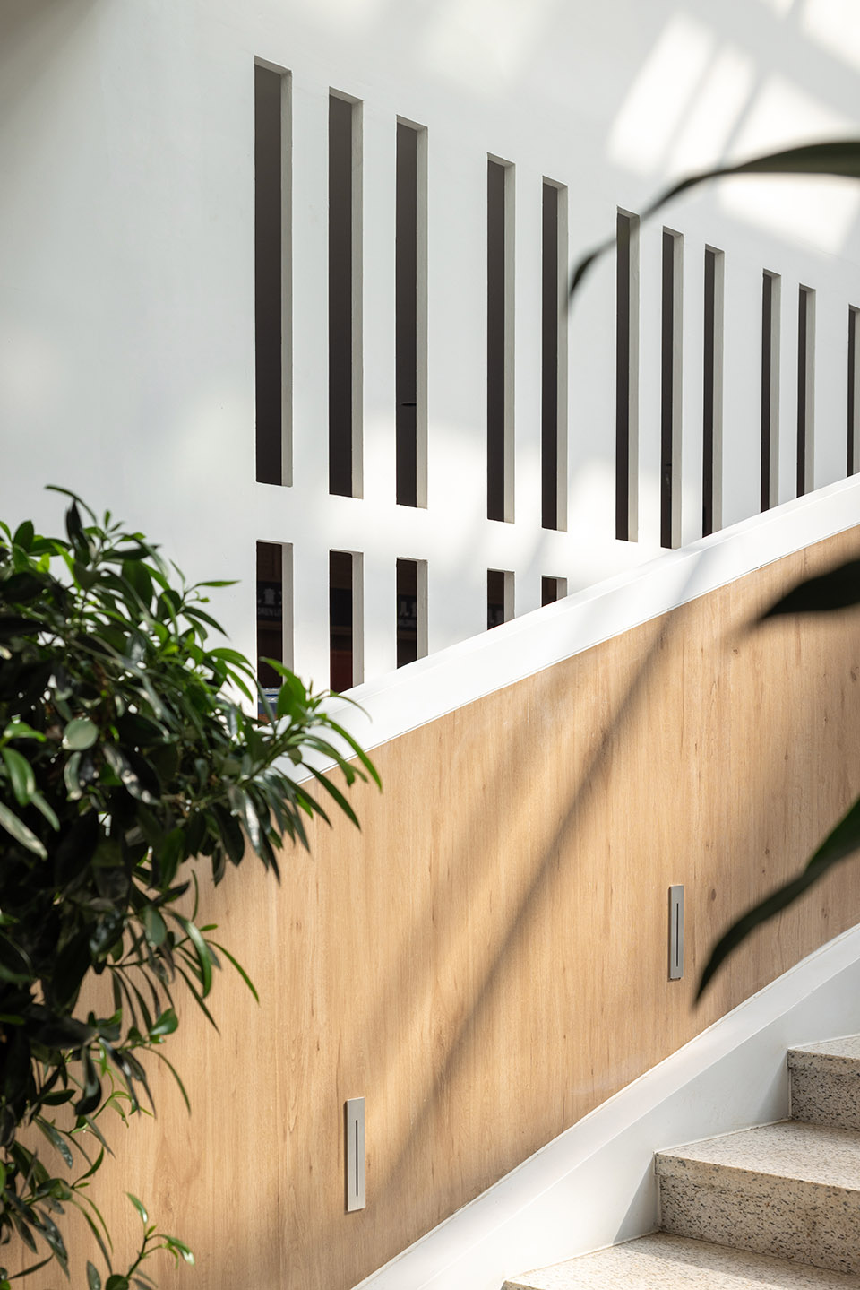 Xinhua Bookstore·Yuxi·Nie Er Book City, China by Poetic Design Office ...