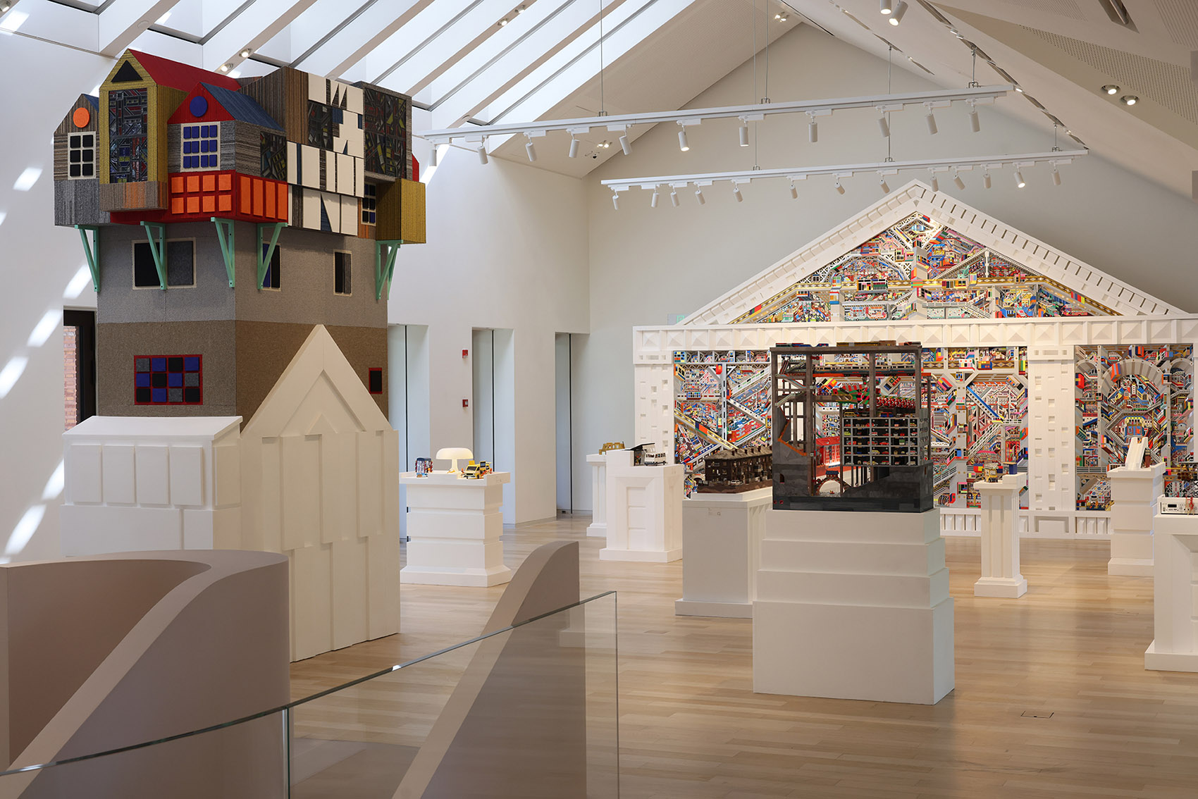 Scape of Urban Object and solo exhibition Life Models by Li Han ...