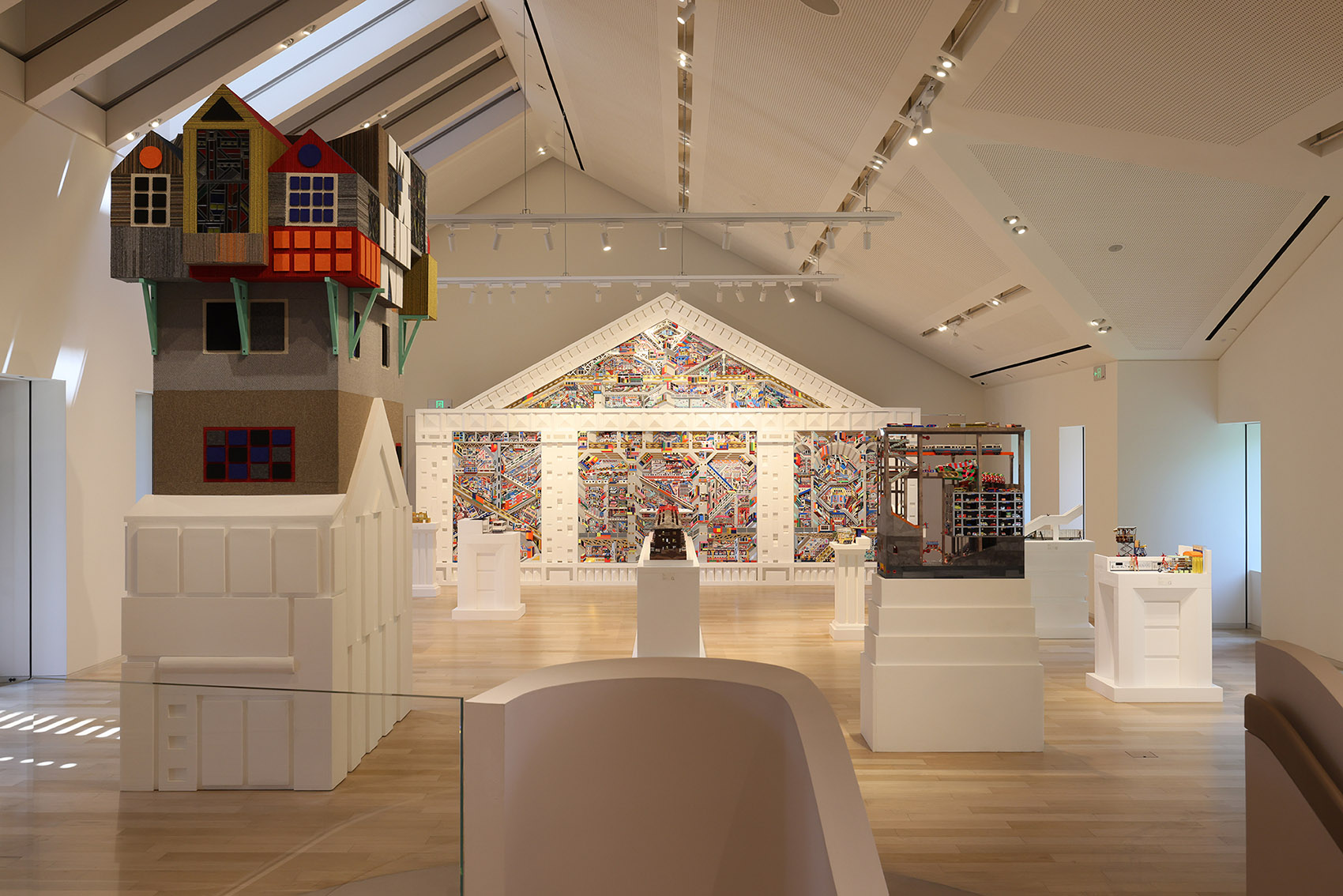 Scape of Urban Object and solo exhibition Life Models by Li Han ...