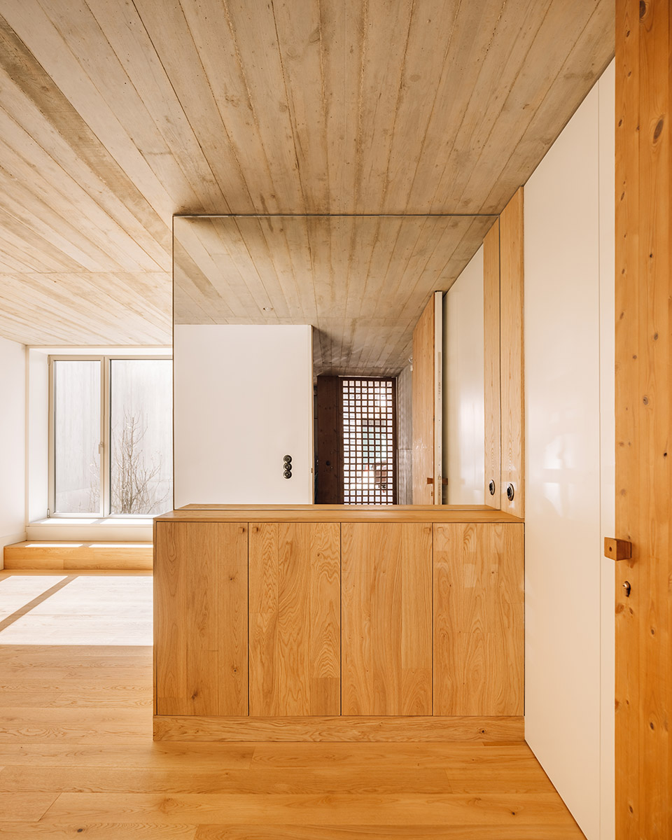 House In Rua São Francisco De Borja, Lisbon by Ricardo Bak Gordon - 谷德设计网