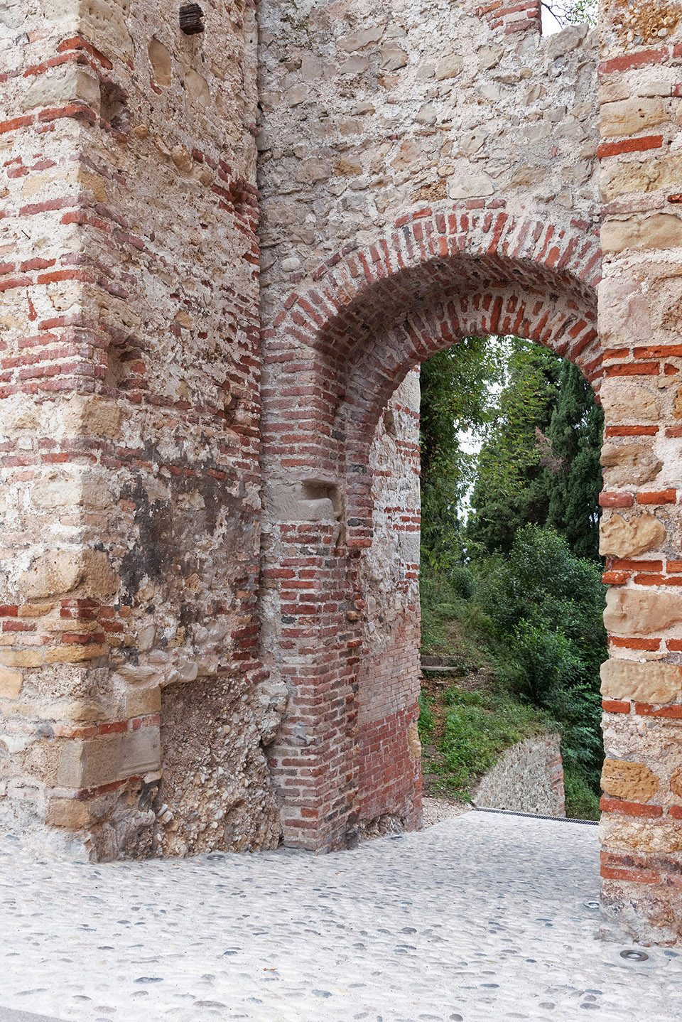 Portello Colmarion Restoration by Studio Bressan - 谷德设计网