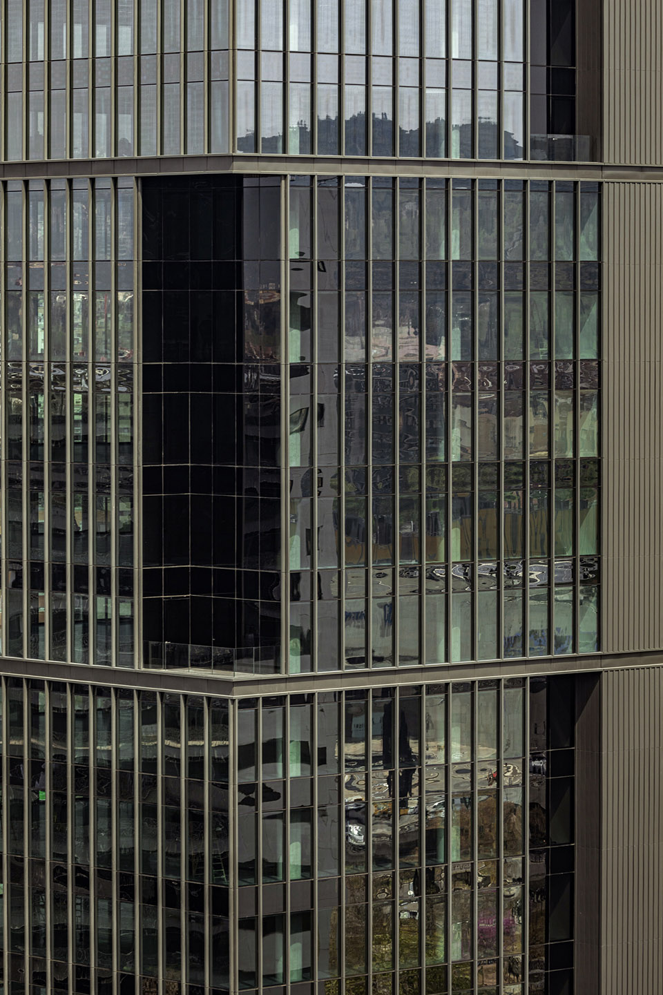 Office Tower in Plaza Europa 34 by GCA Architects - 谷德设计网