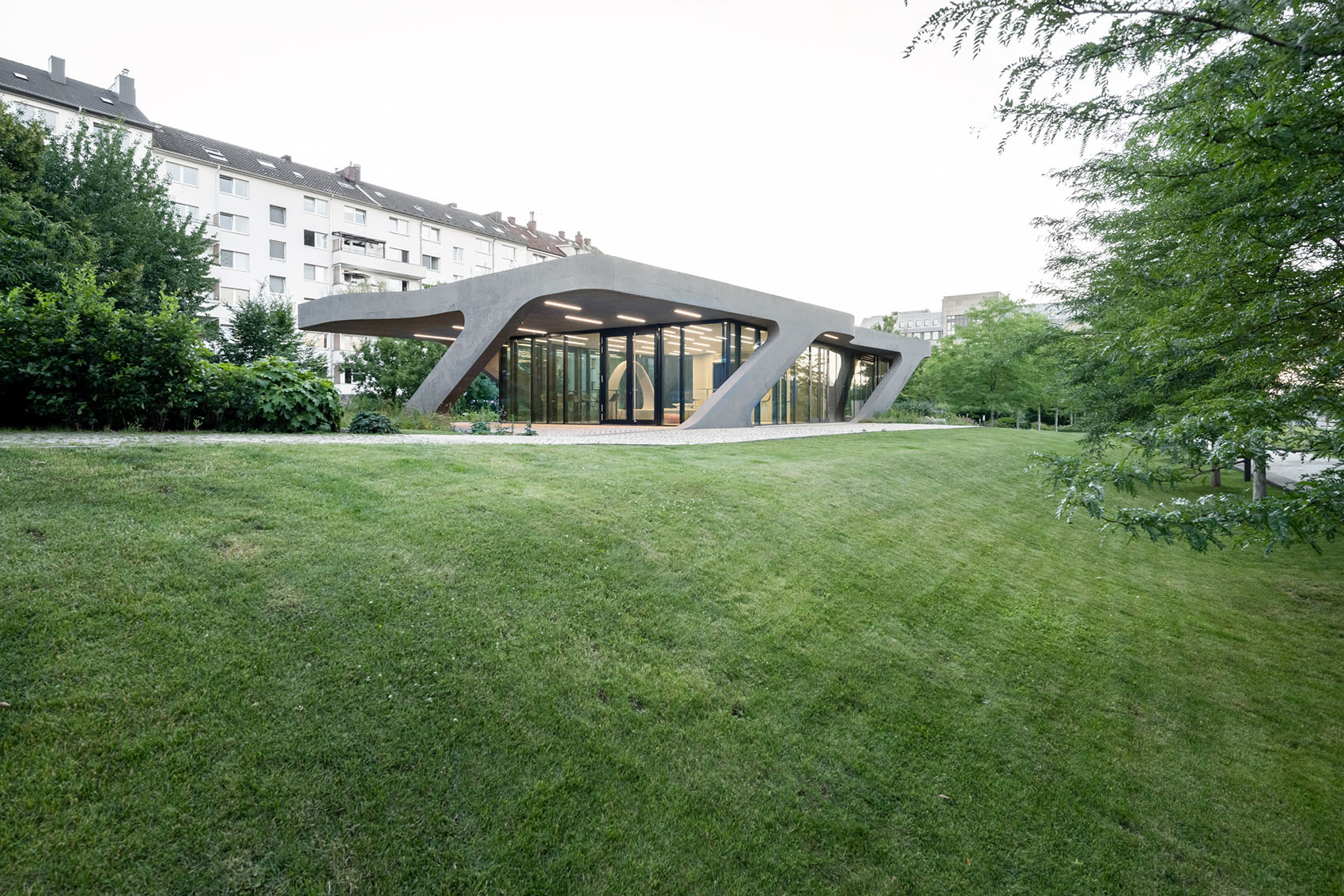 FOM University new social space by J.MAYER.H - 谷德设计网