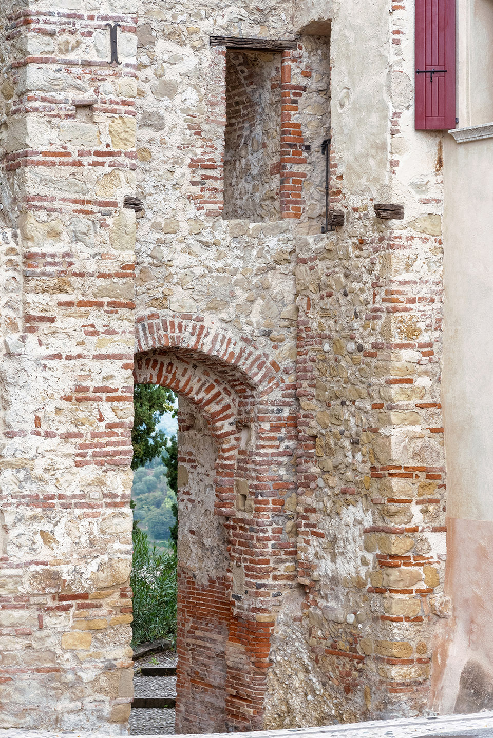 Portello Colmarion Restoration by Studio Bressan - 谷德设计网