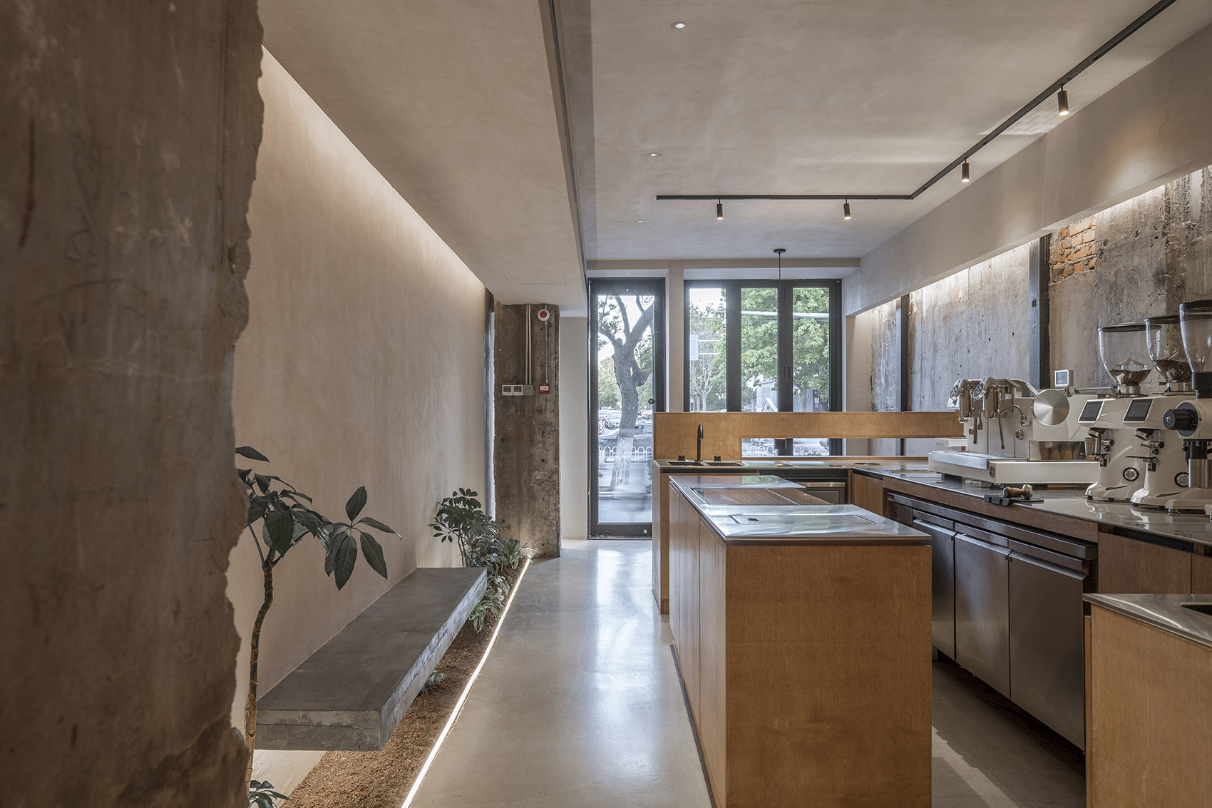 UMA Coffee, China by Ma Zhicheng - 谷德设计网