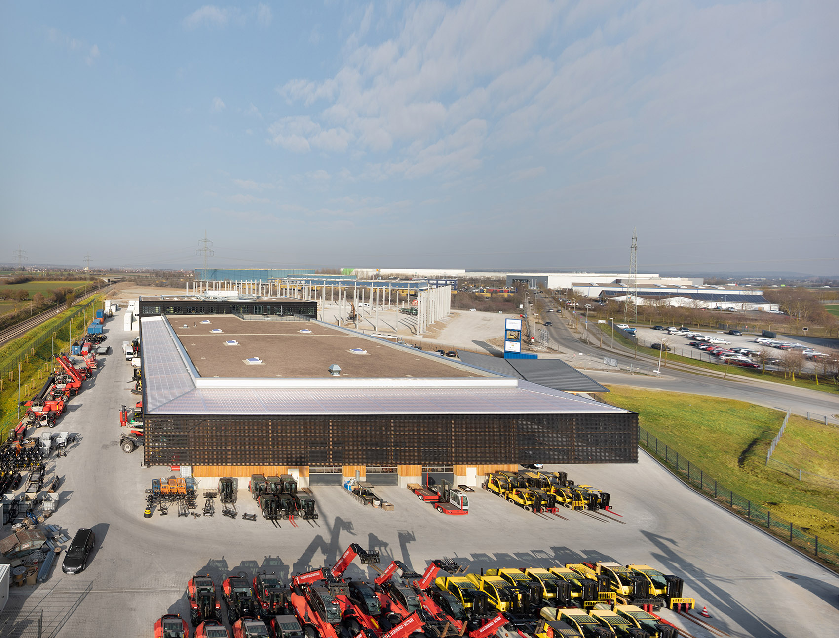 Hald & Grunewald headquarters by rundzwei Architekten BDA - 谷德设计网