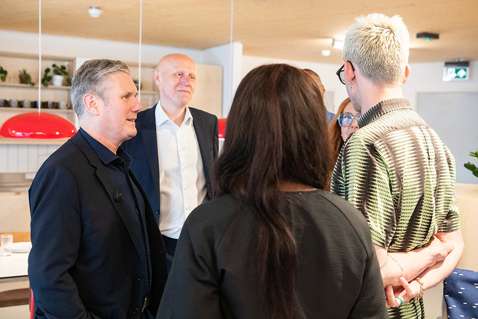 Roundhouse by Architects Paddy Dillon + Reed Watts Architects - 谷德设计网