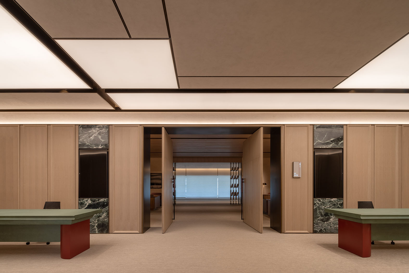 Intercity Hotel by Vermilion Zhou Design Group - 谷德设计网