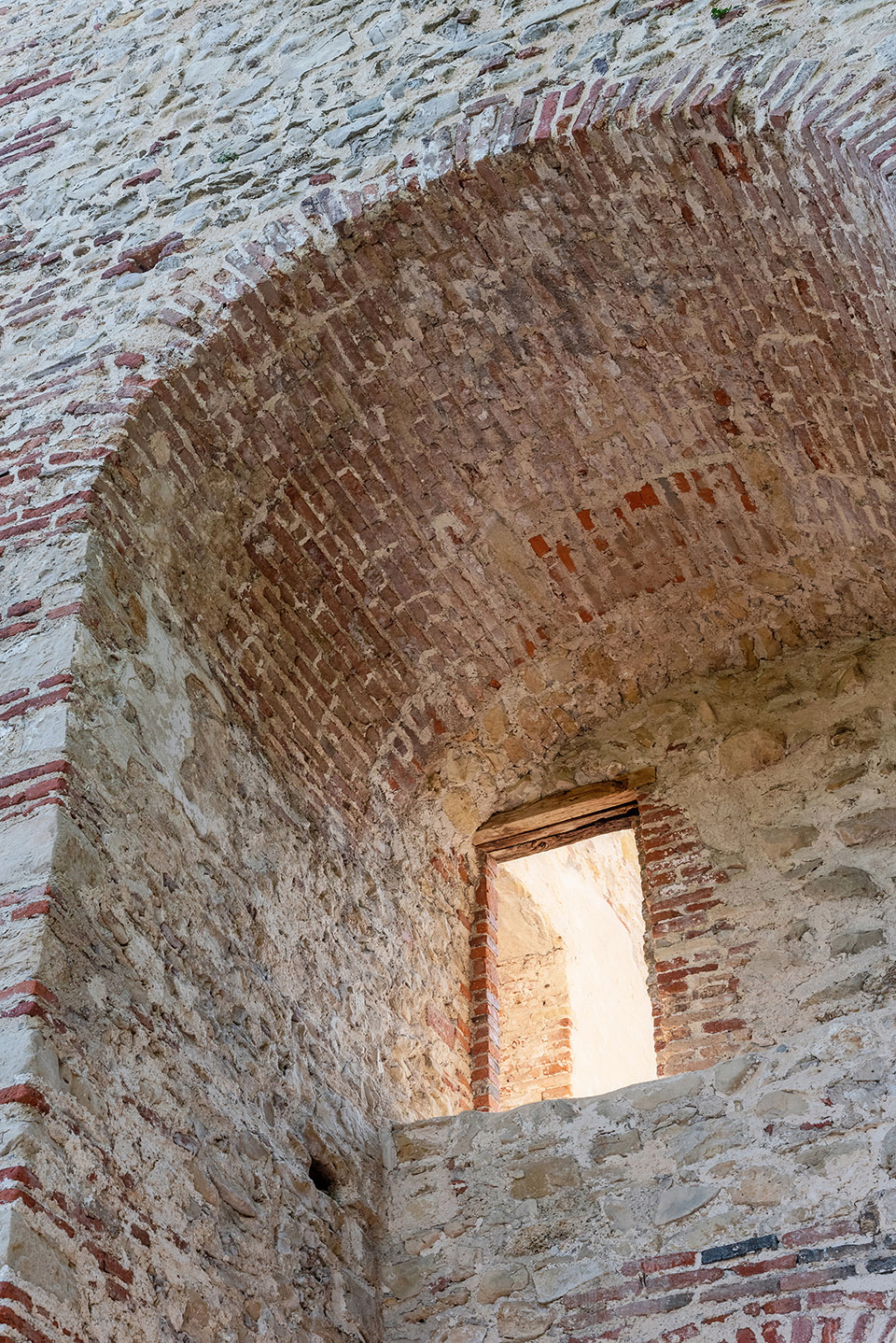 Portello Colmarion Restoration by Studio Bressan - 谷德设计网