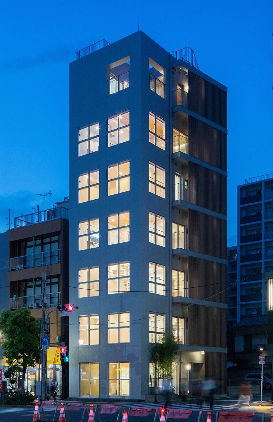 KIBA Tokyo Residence by SAKAE Architects & Engineers - 谷德设计网