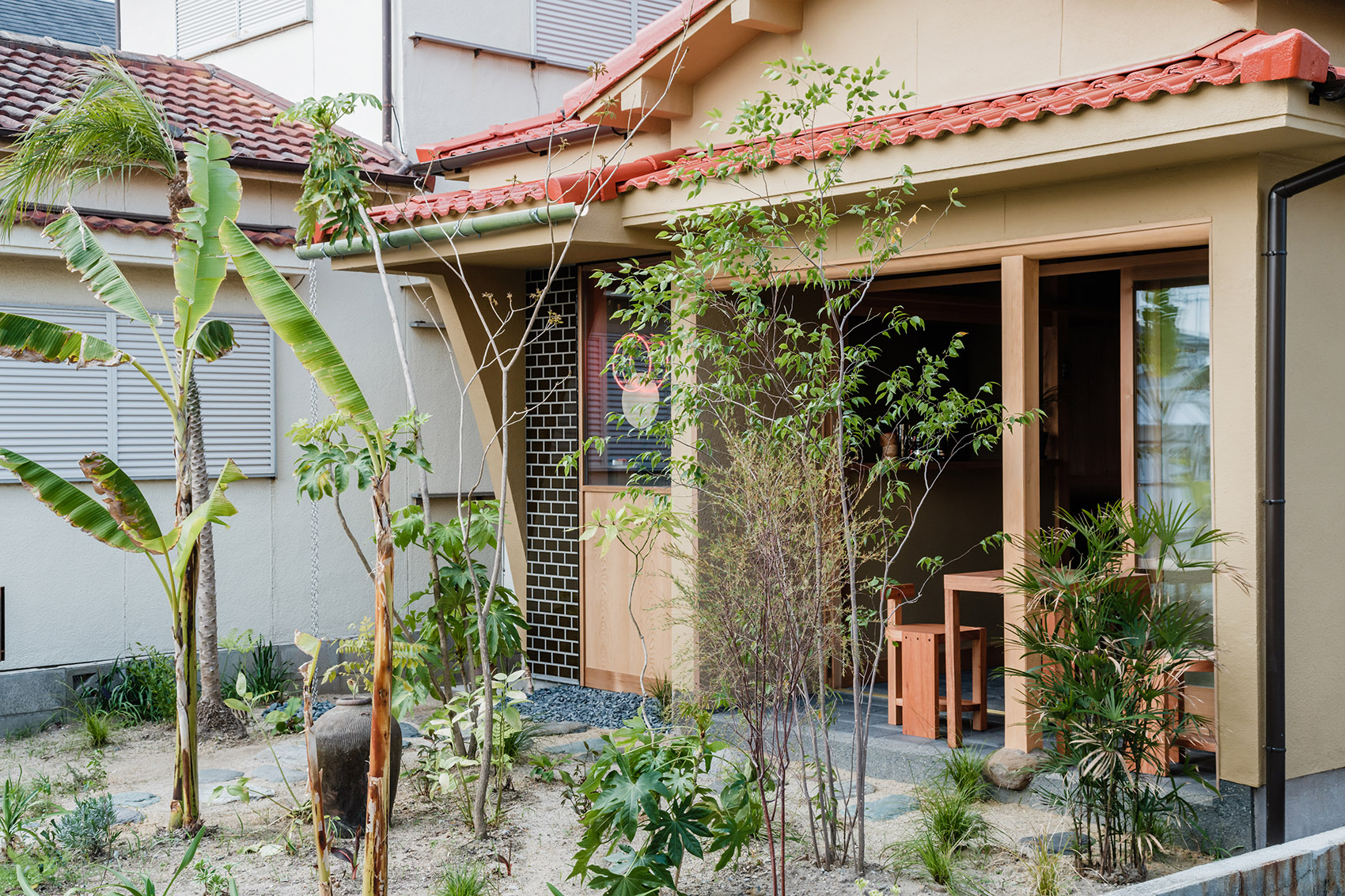 House in Hayashisaki Matsue Beach by Akio Isshiki Architects - 谷德设计网