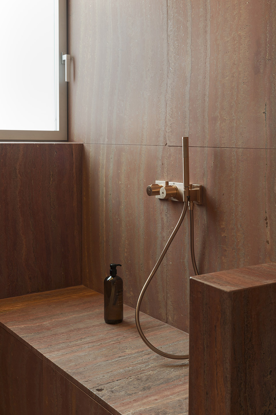 The Olive Grove House by Balzar Arquitectos - 谷德设计网