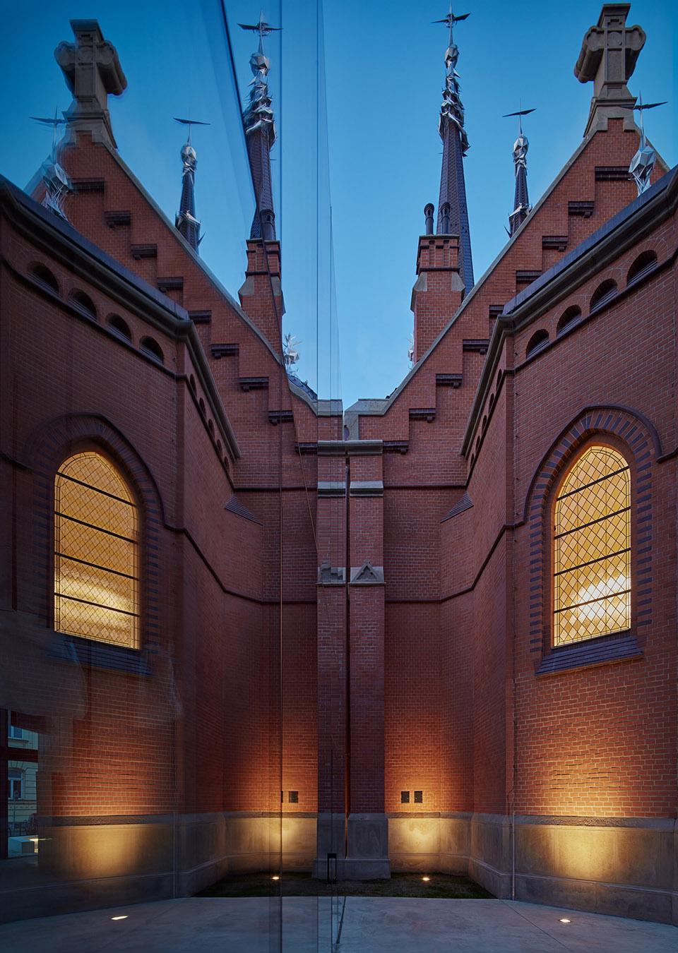 The Red Church Reconstruction by atelier-r - 谷德设计网