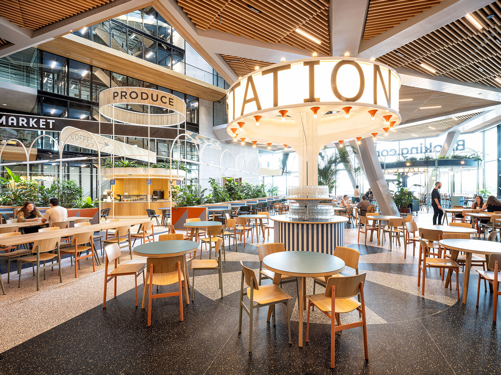 Booking.com City Campus / UNStudio + HofmanDujardin - 谷德设计网