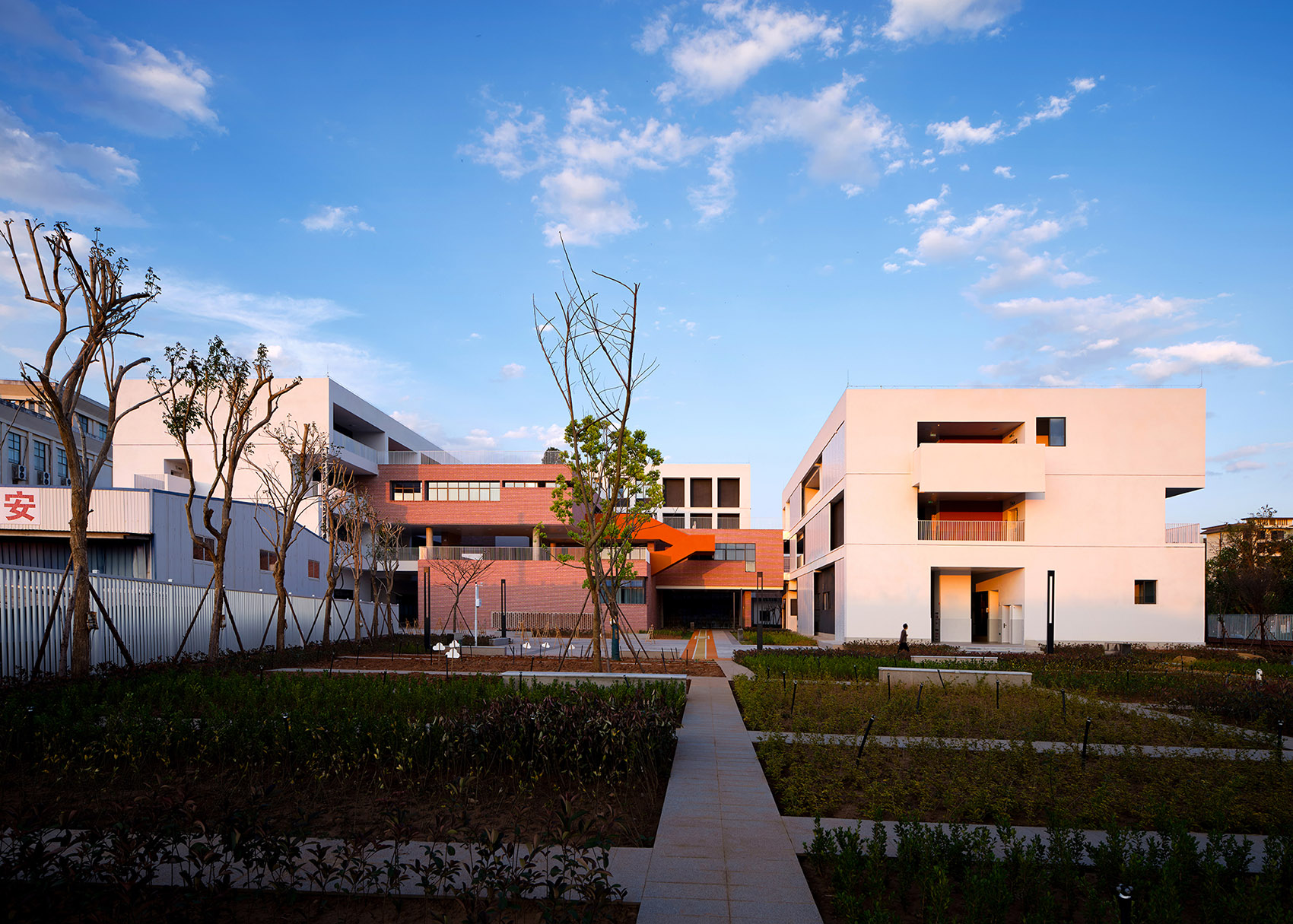 A paradise – The First light Campus of the Second Primary School in ...