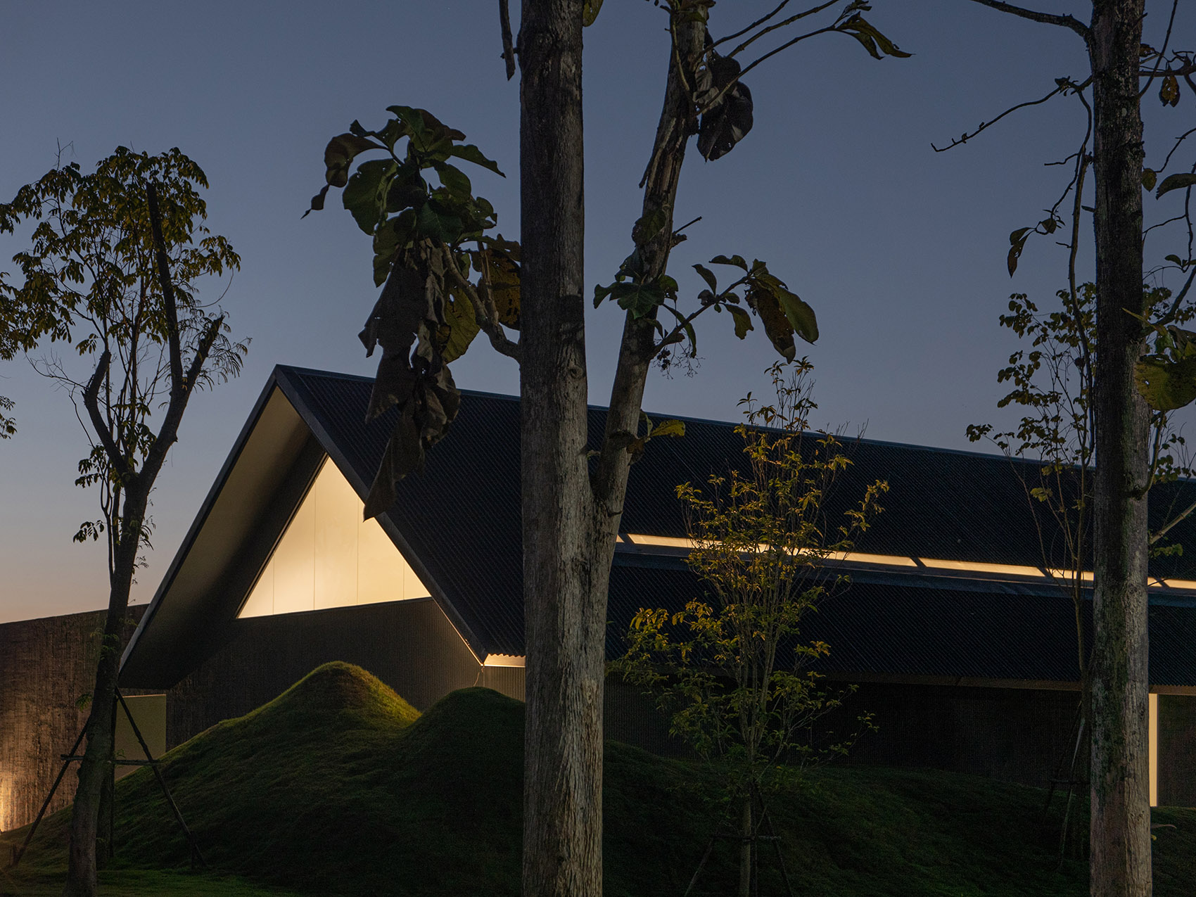 Moonler by Sher Maker - 谷德设计网