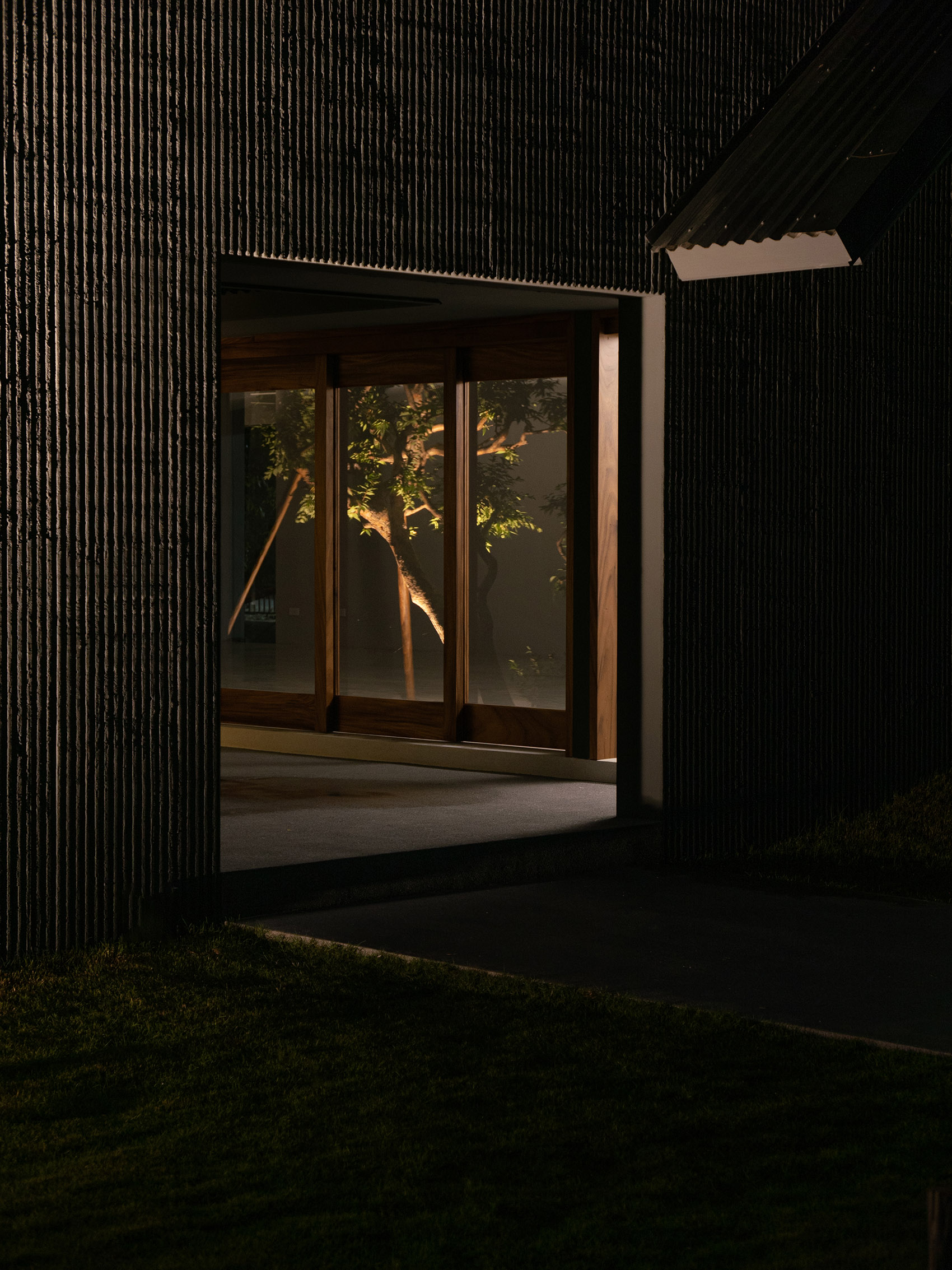 Moonler by Sher Maker - 谷德设计网