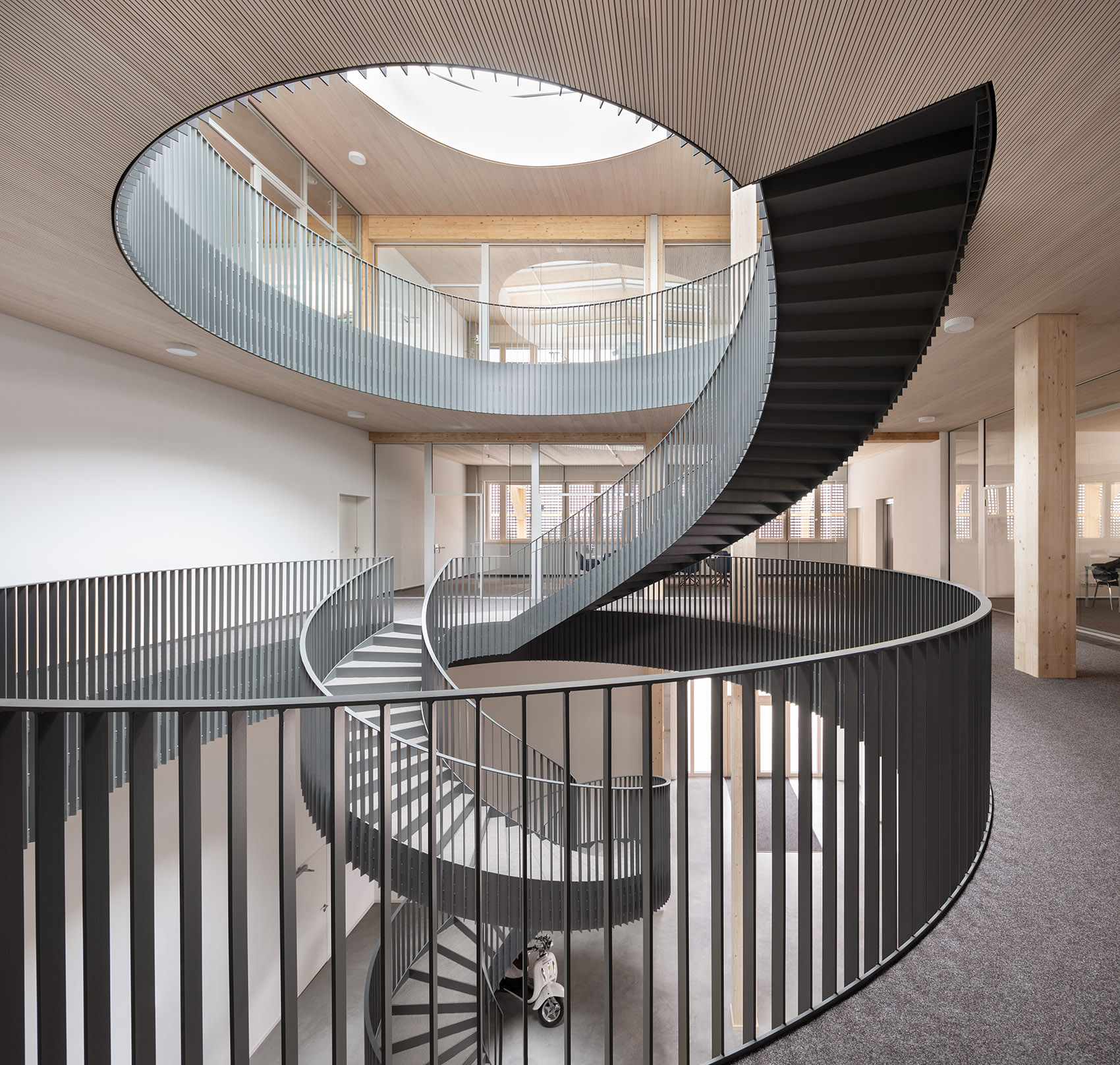 Hald & Grunewald headquarters by rundzwei Architekten BDA - 谷德设计网