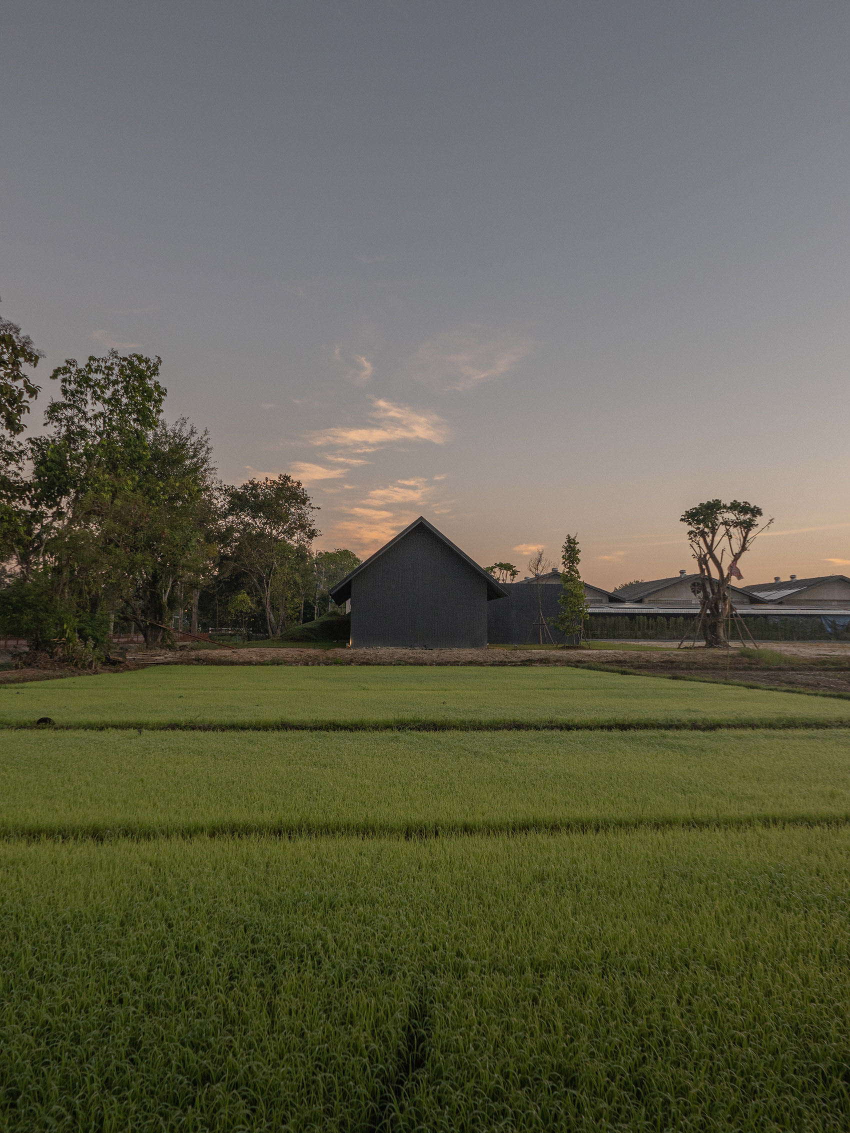 Moonler by Sher Maker - 谷德设计网