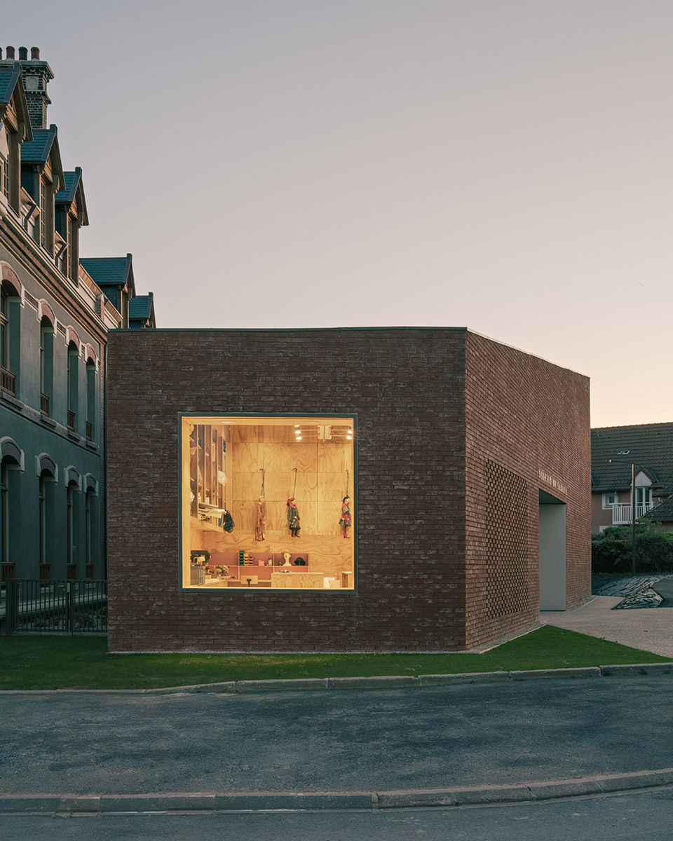 Rehabilitation and Extension of the Belfry of Dives-sur-mer Cultural ...