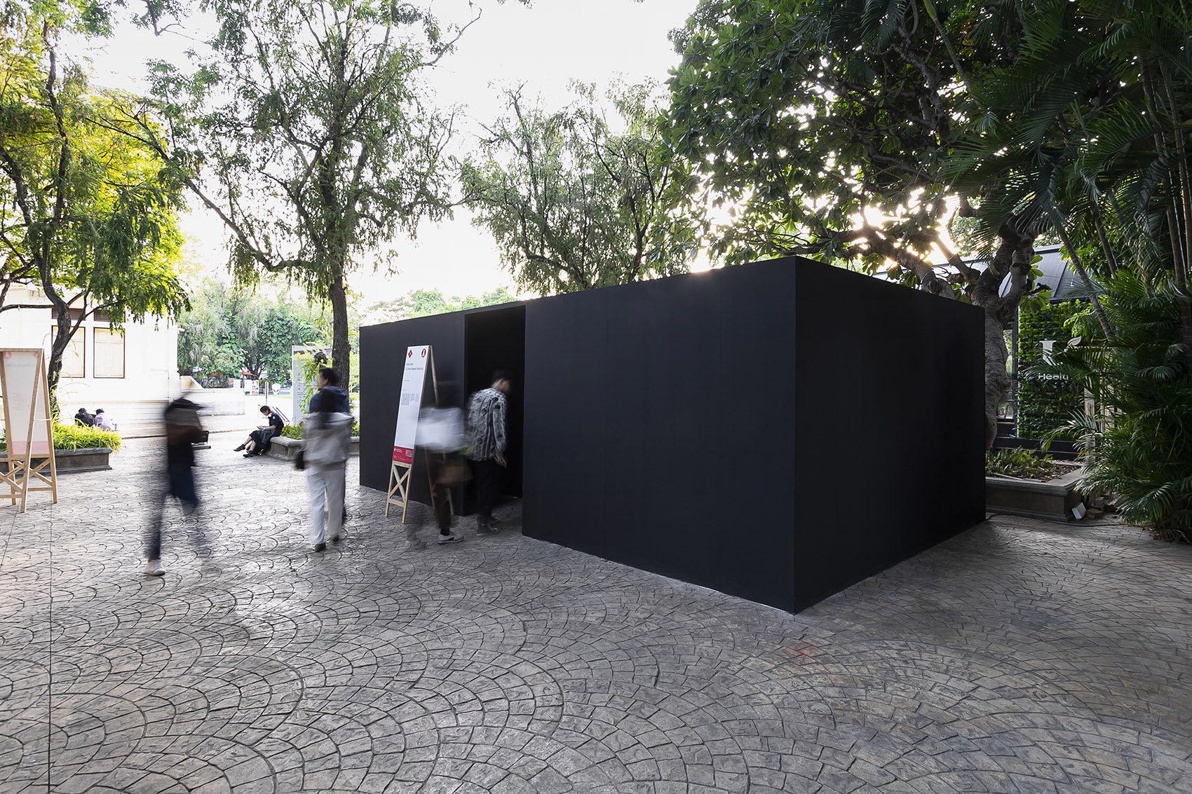 Moonler by Sher Maker - 谷德设计网