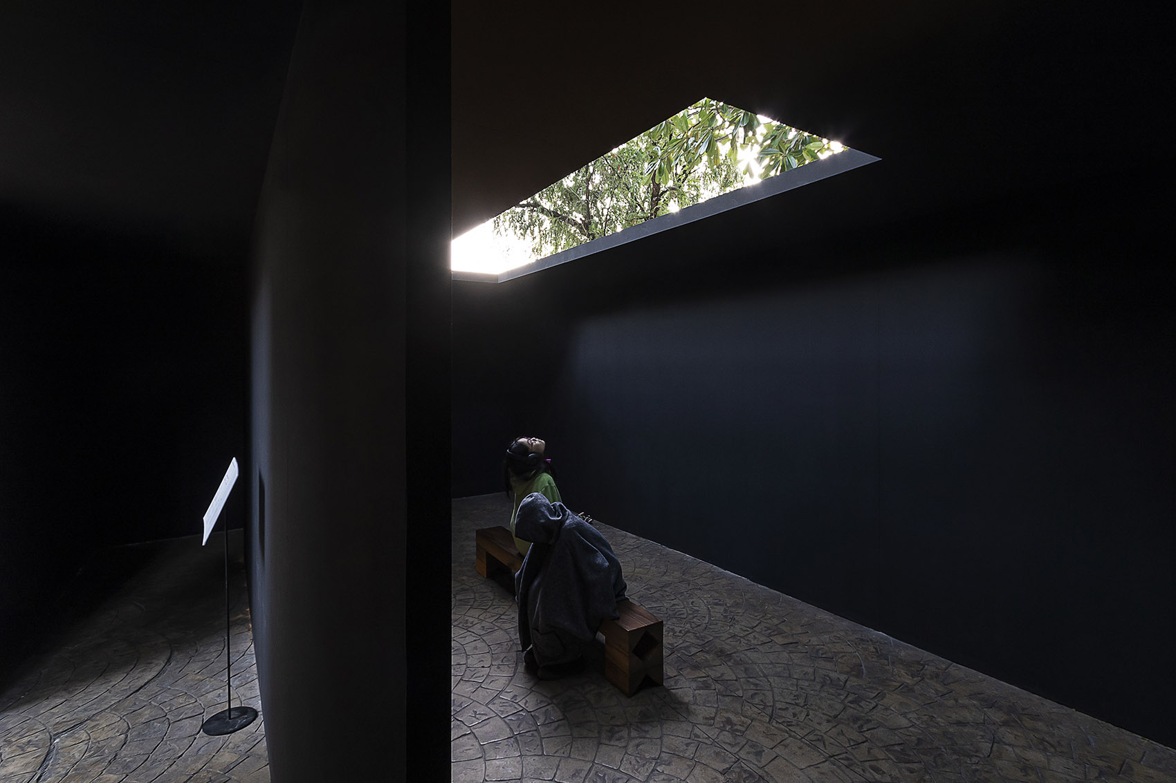 Moonler by Sher Maker - 谷德设计网