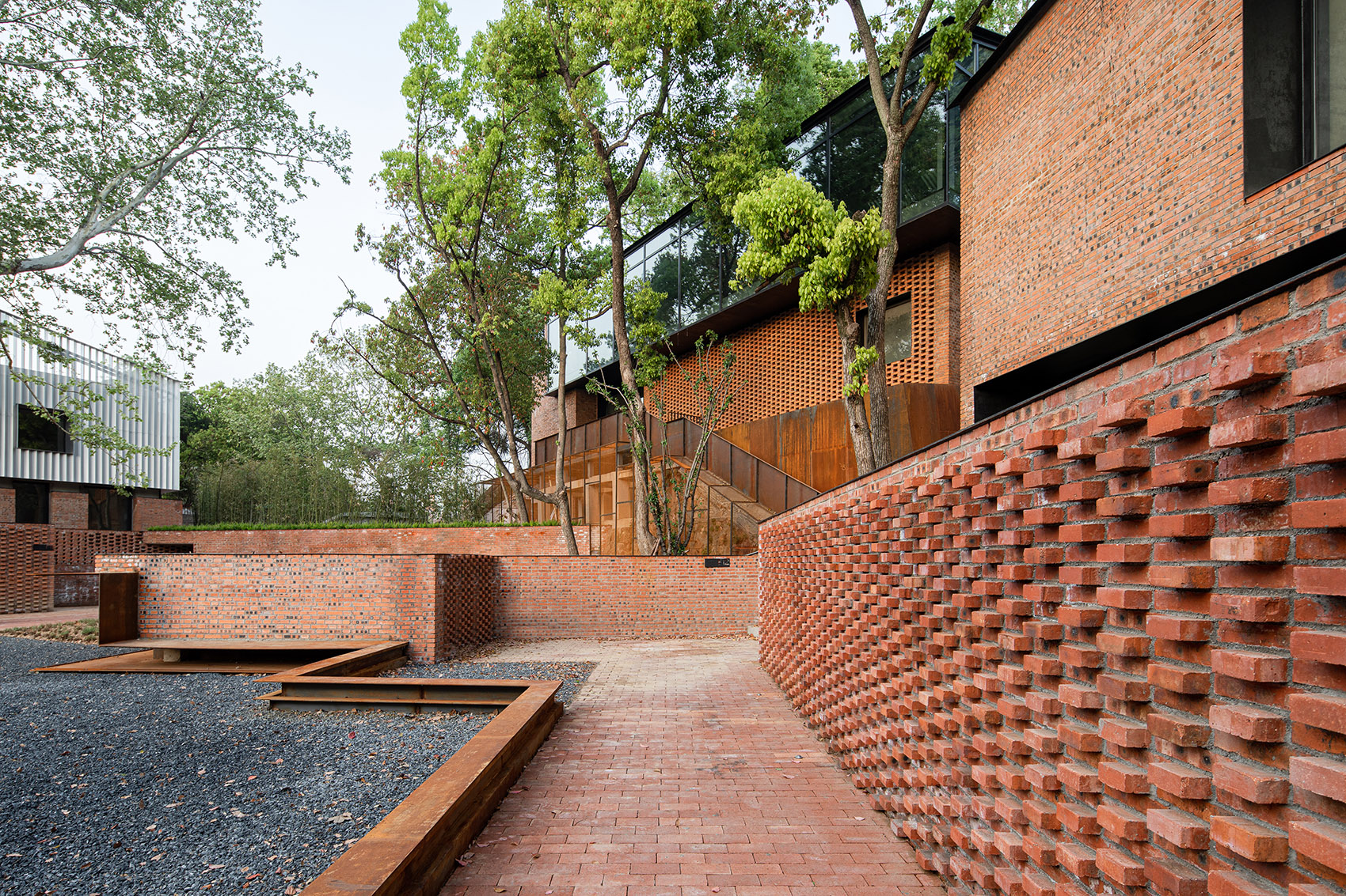 Renovation of Nanjing Combat Machinery Factory (Hongchuang PARK) by Mix Architecture - 谷德设计网