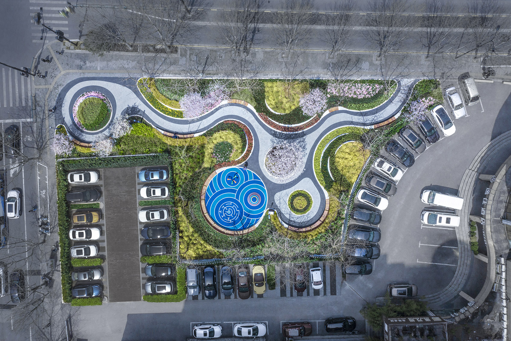 003-Shanghai-Jingxin-Pocket-Park-China-by-U-Design-Lab.jpg (1700×1133)-花瓣网