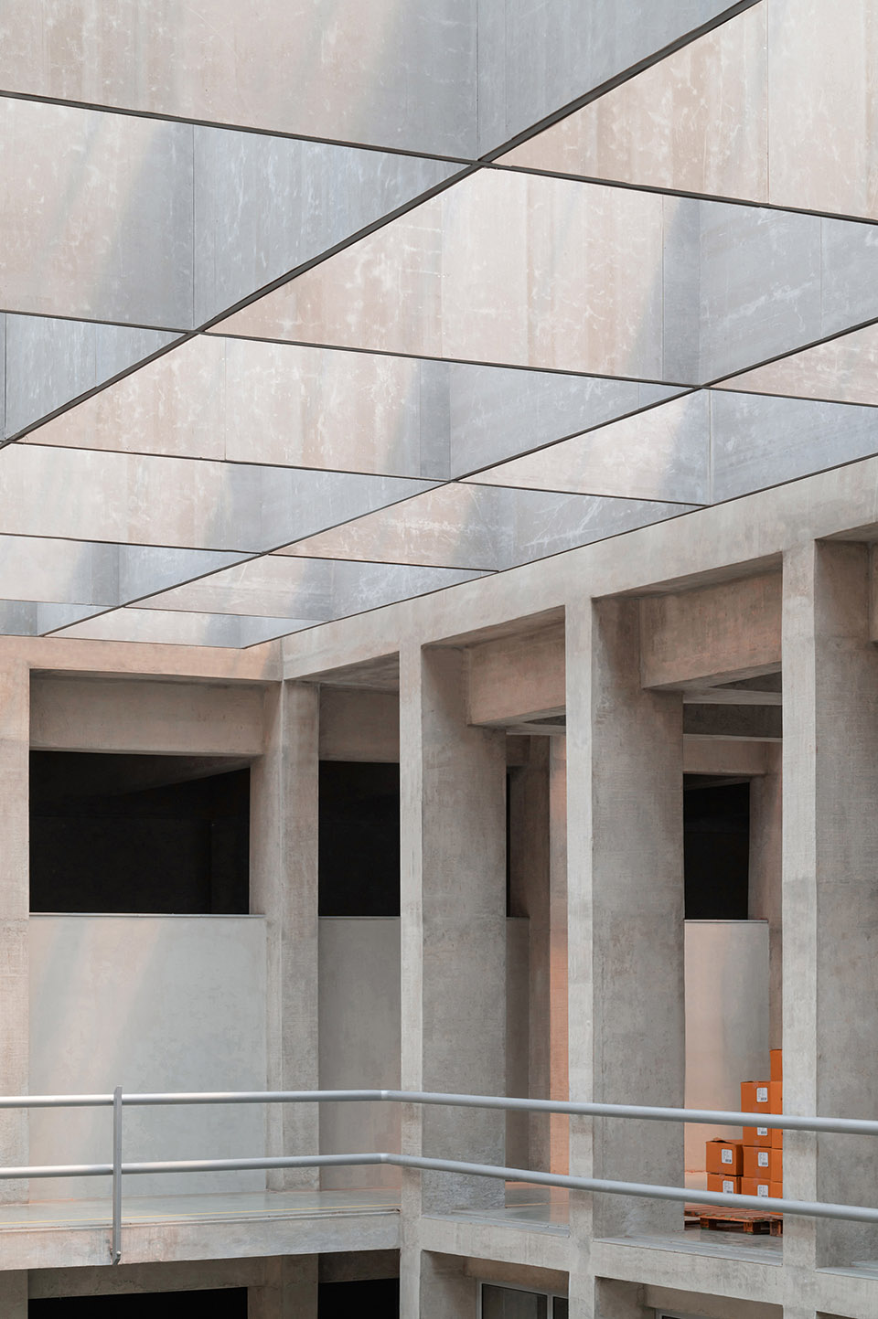 Mallcom Factory by IKSOI - 谷德设计网