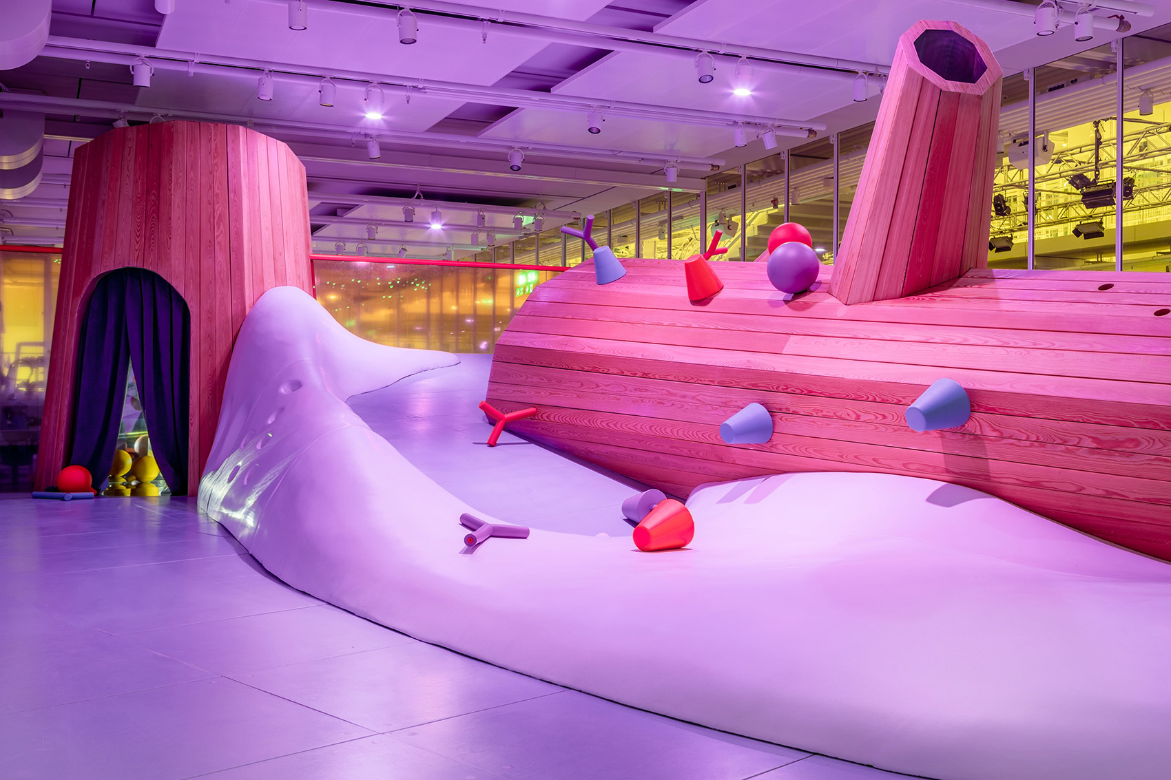 Atelier at GES-2 by UTRO architectural studio - 谷德设计网