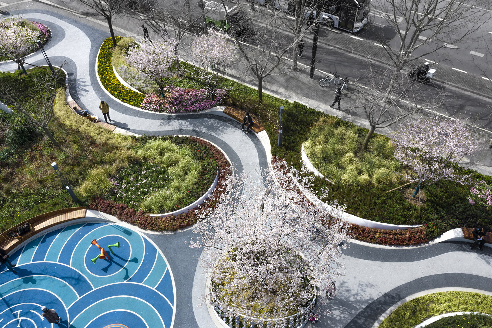 Shanghai Jingxin Pocket Park, China by U+ Design Lab - 谷德设计网
