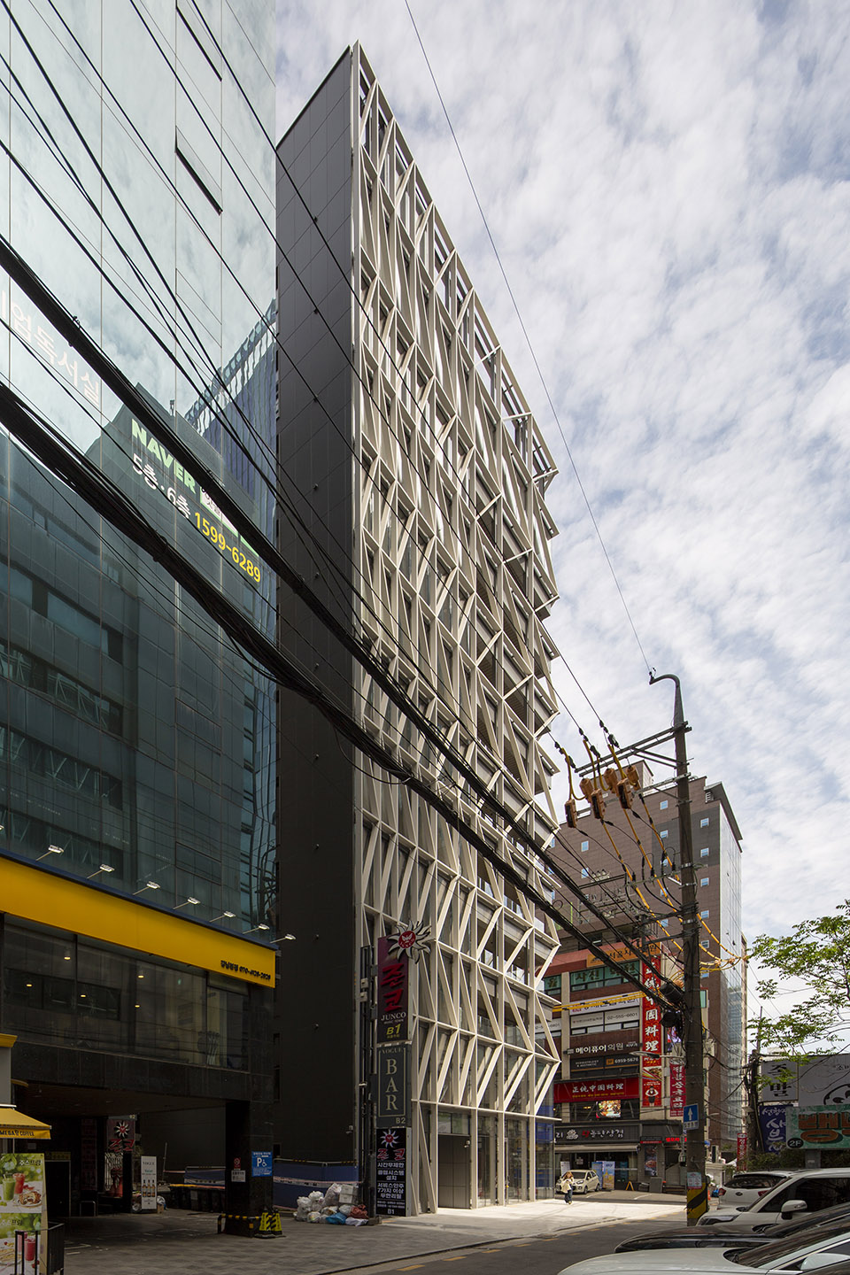 L-Tree Tower by Snow AIDe - 谷德设计网