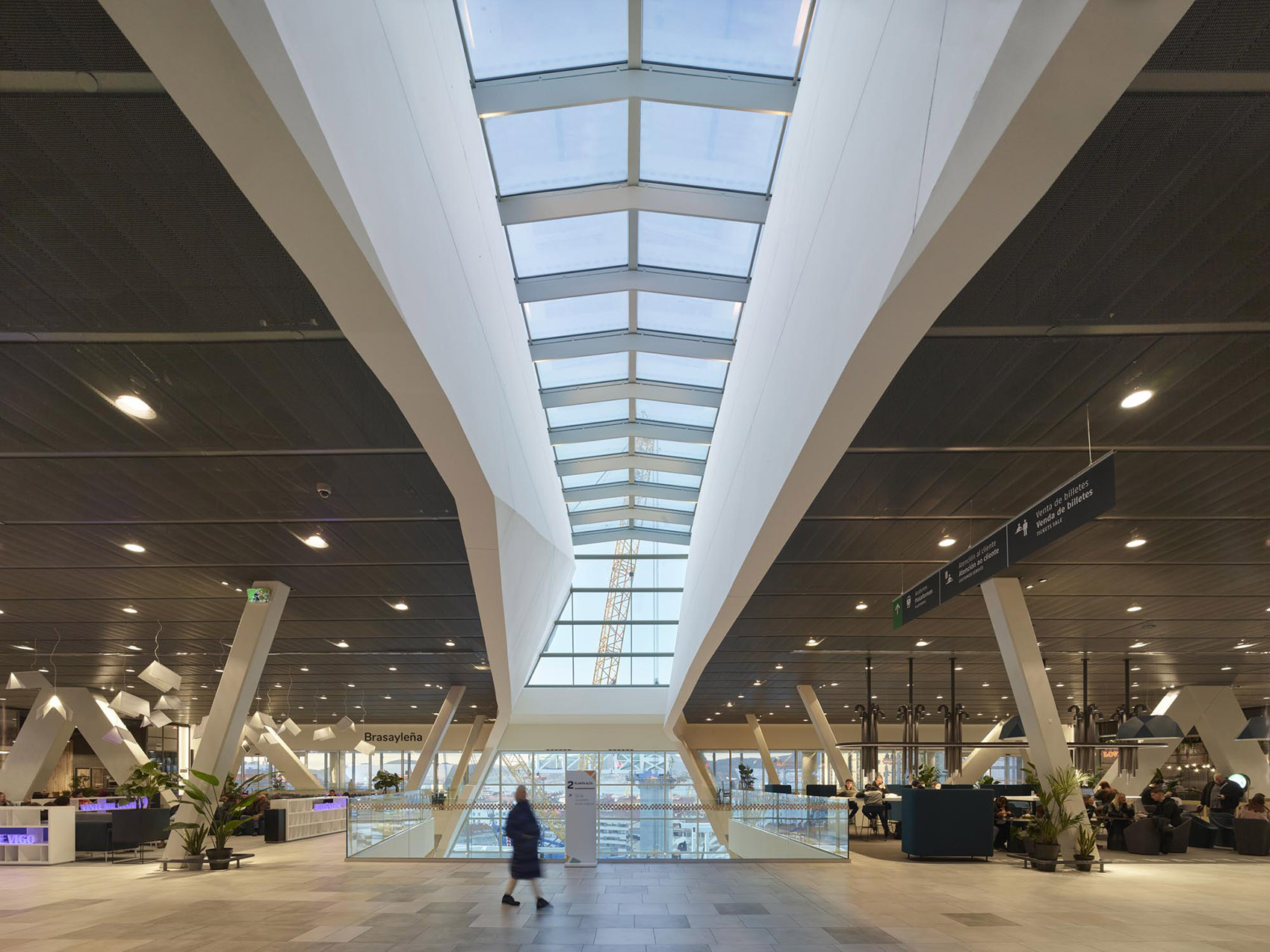 Vialia Vigo Intermodal Station by Morphosis Architects - 谷德设计网