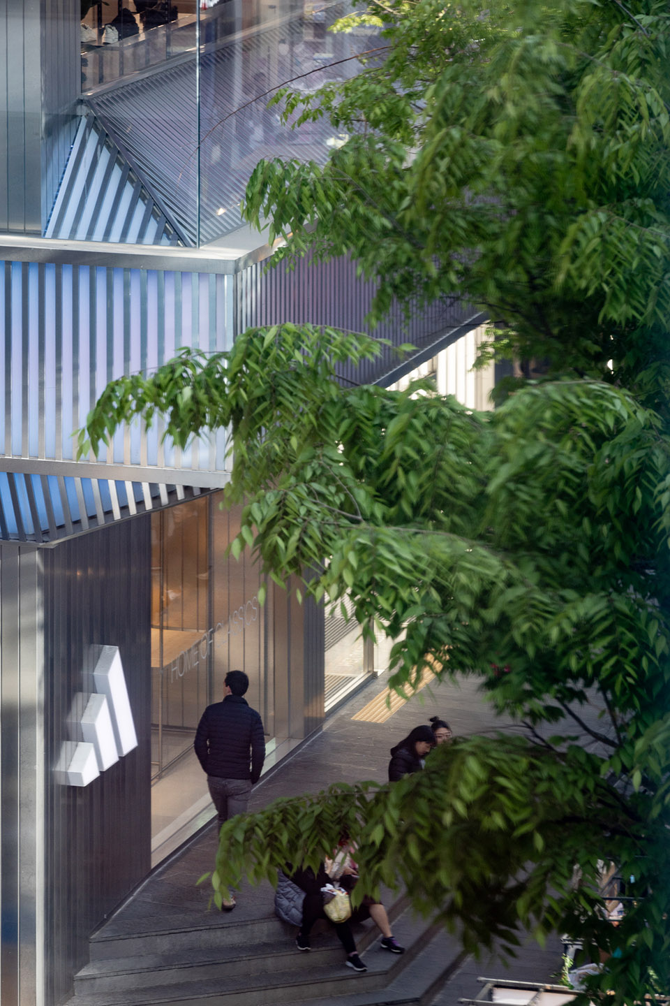 adidas Asia Pacific Flagship Seoul by Various Associates - 谷德设计网