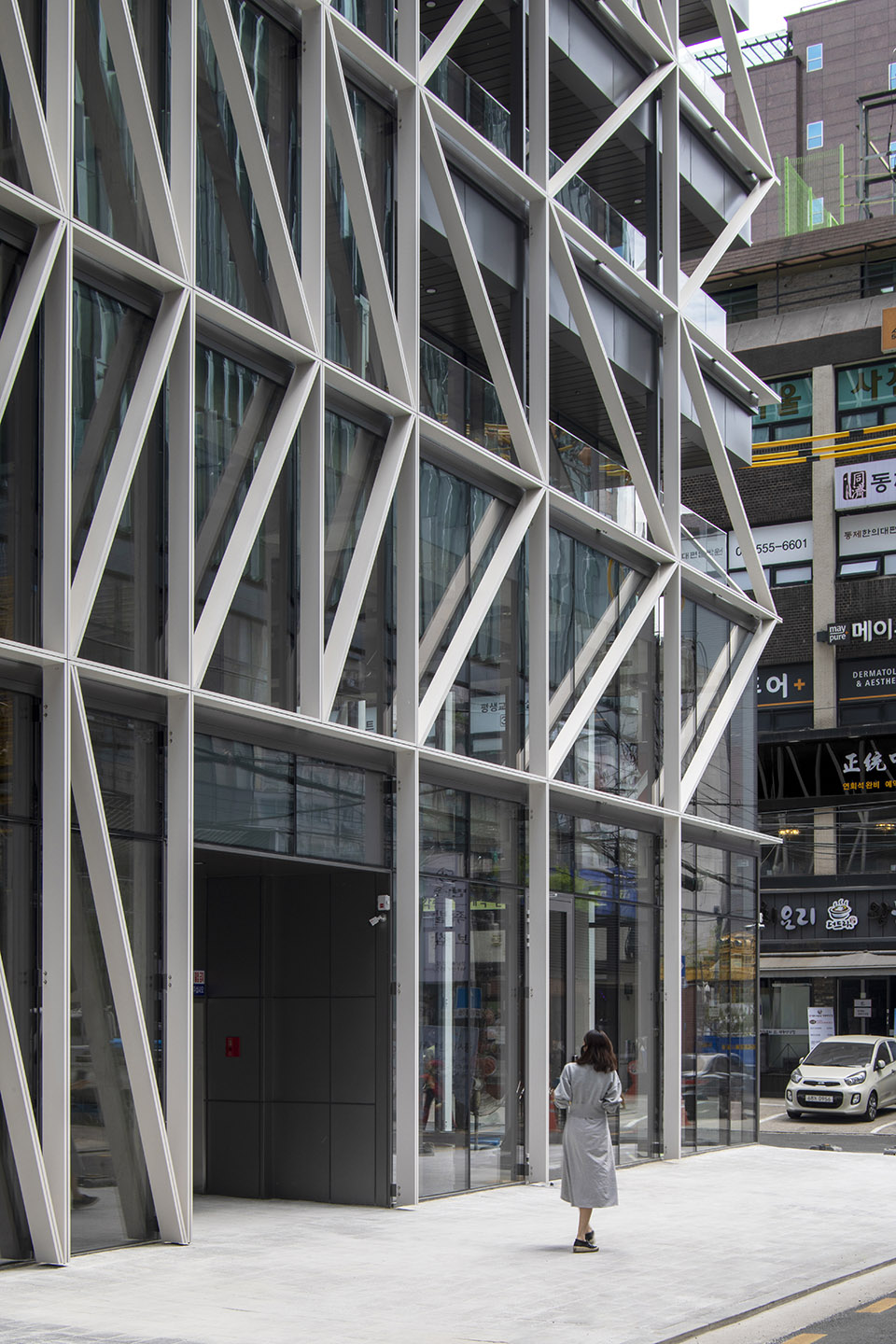 L-Tree Tower by Snow AIDe - 谷德设计网