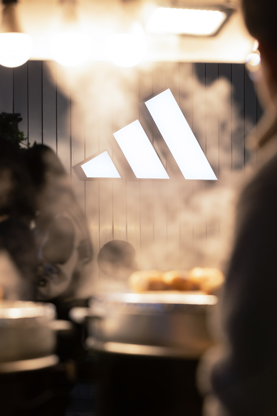 adidas Asia Pacific Flagship Seoul by Various Associates - 谷德设计网