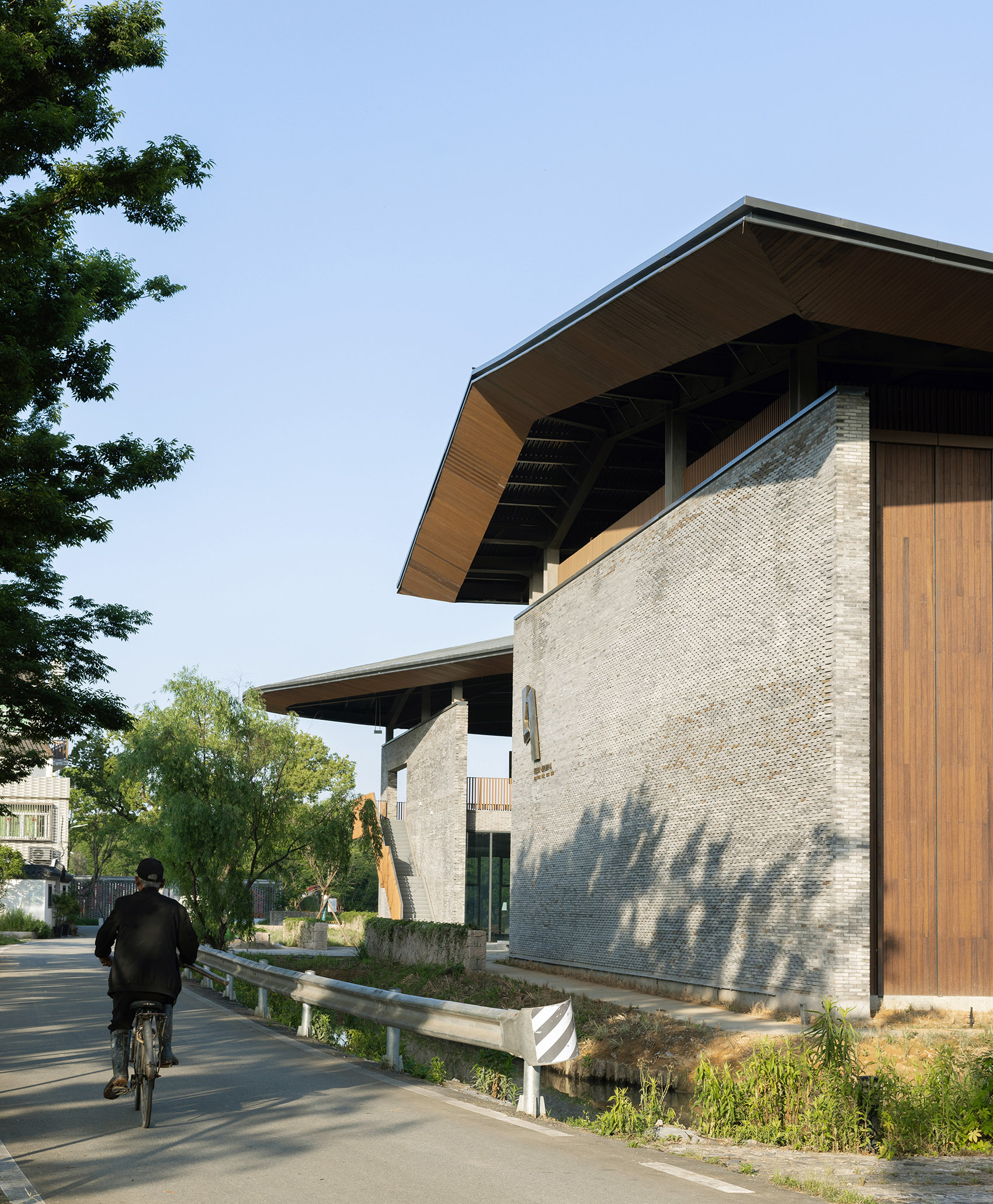 Road Corridor Station by Hangzhou OneDesign Architecture Landscape ...