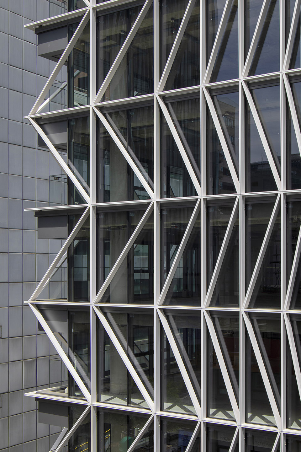 L-Tree Tower by Snow AIDe - 谷德设计网