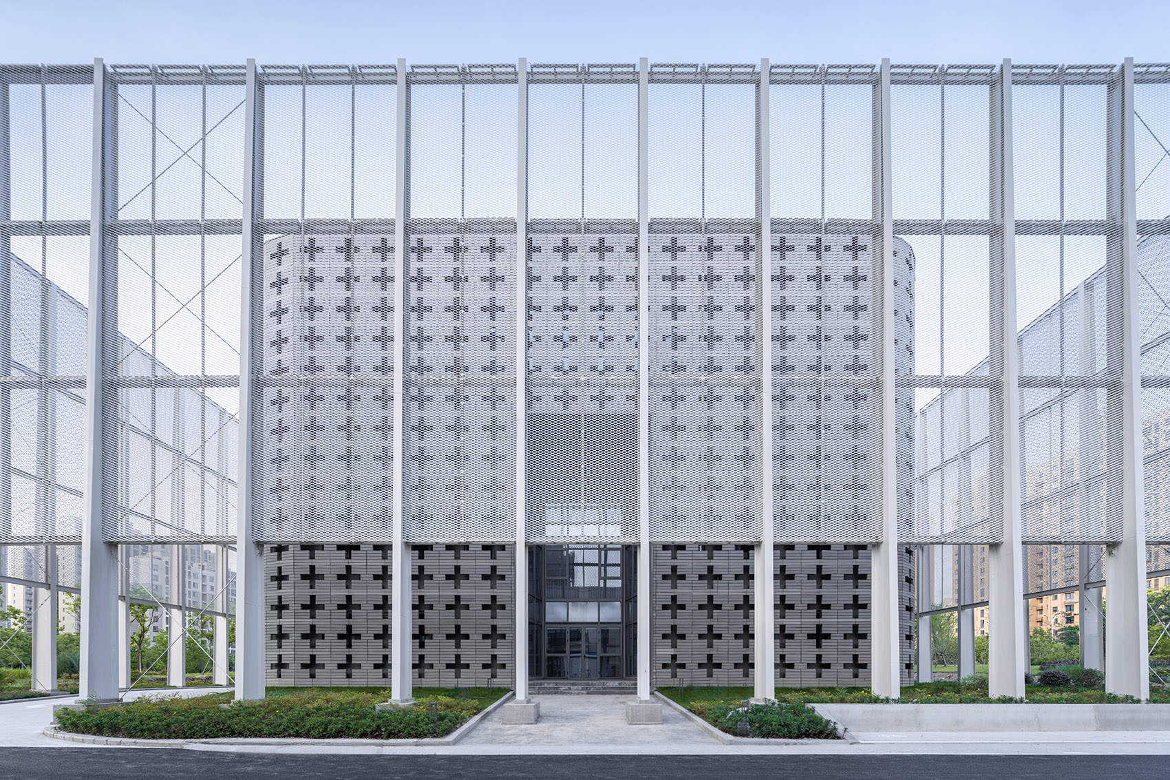 Fengxian Qixian Jesus Church, China by Wutopia Lab - 谷德设计网