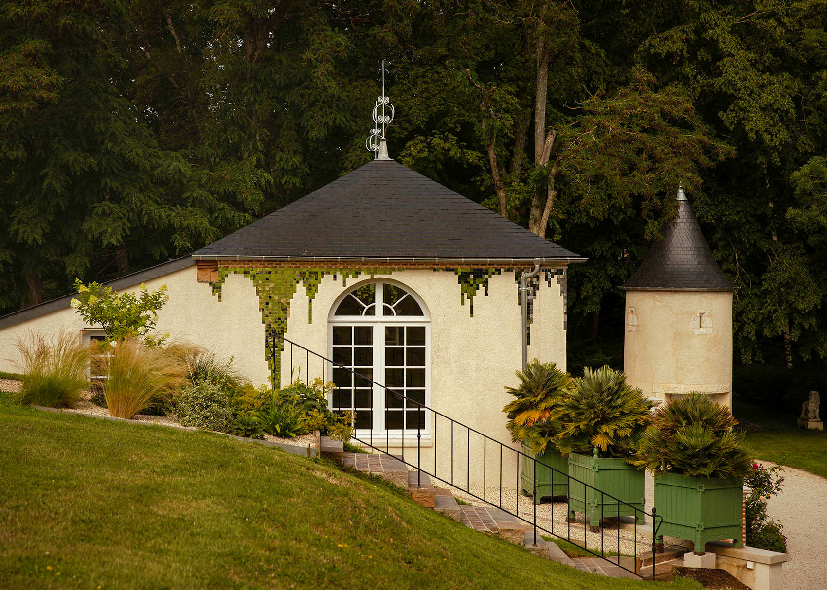 Lestang 1573 by Joséphine Fossey Office - 谷德设计网