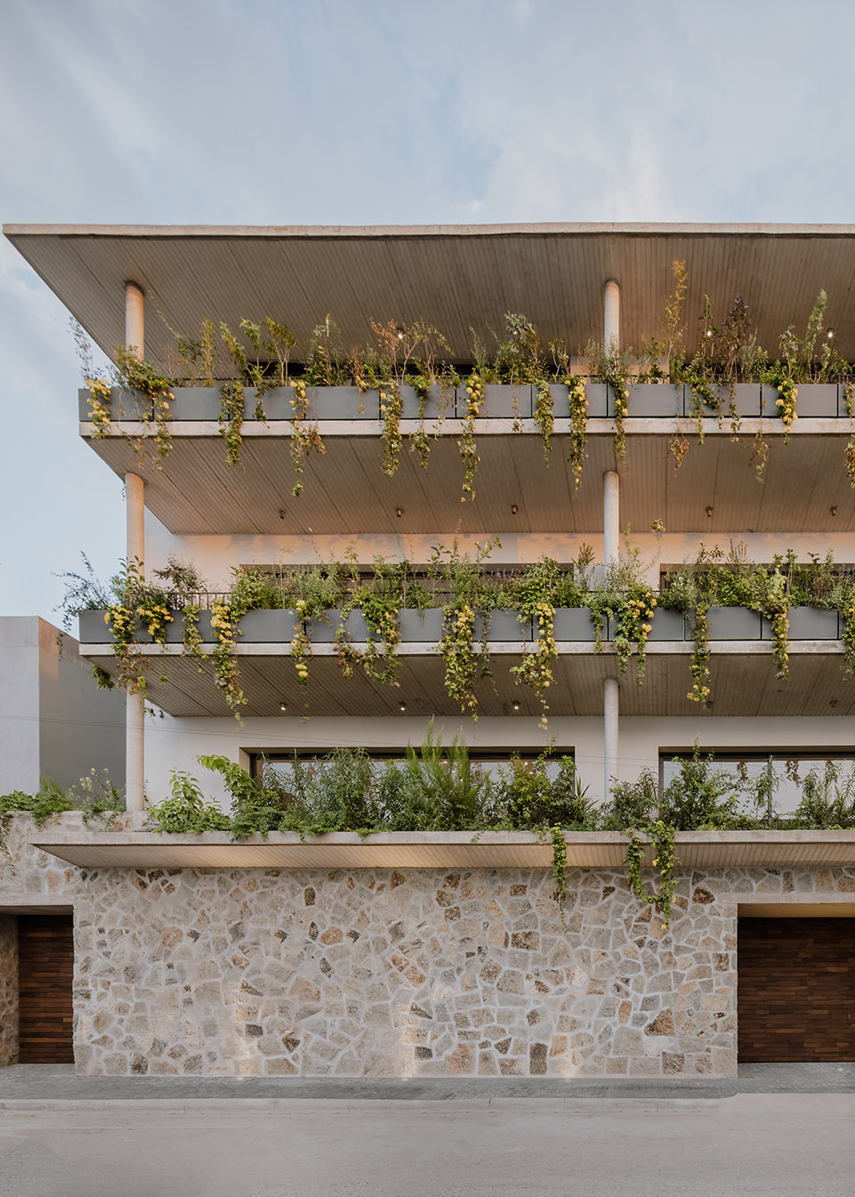 Hacienda Santa Bárbara 107 by Cuartopiso + Barragán Arquitectos - 谷德设计网