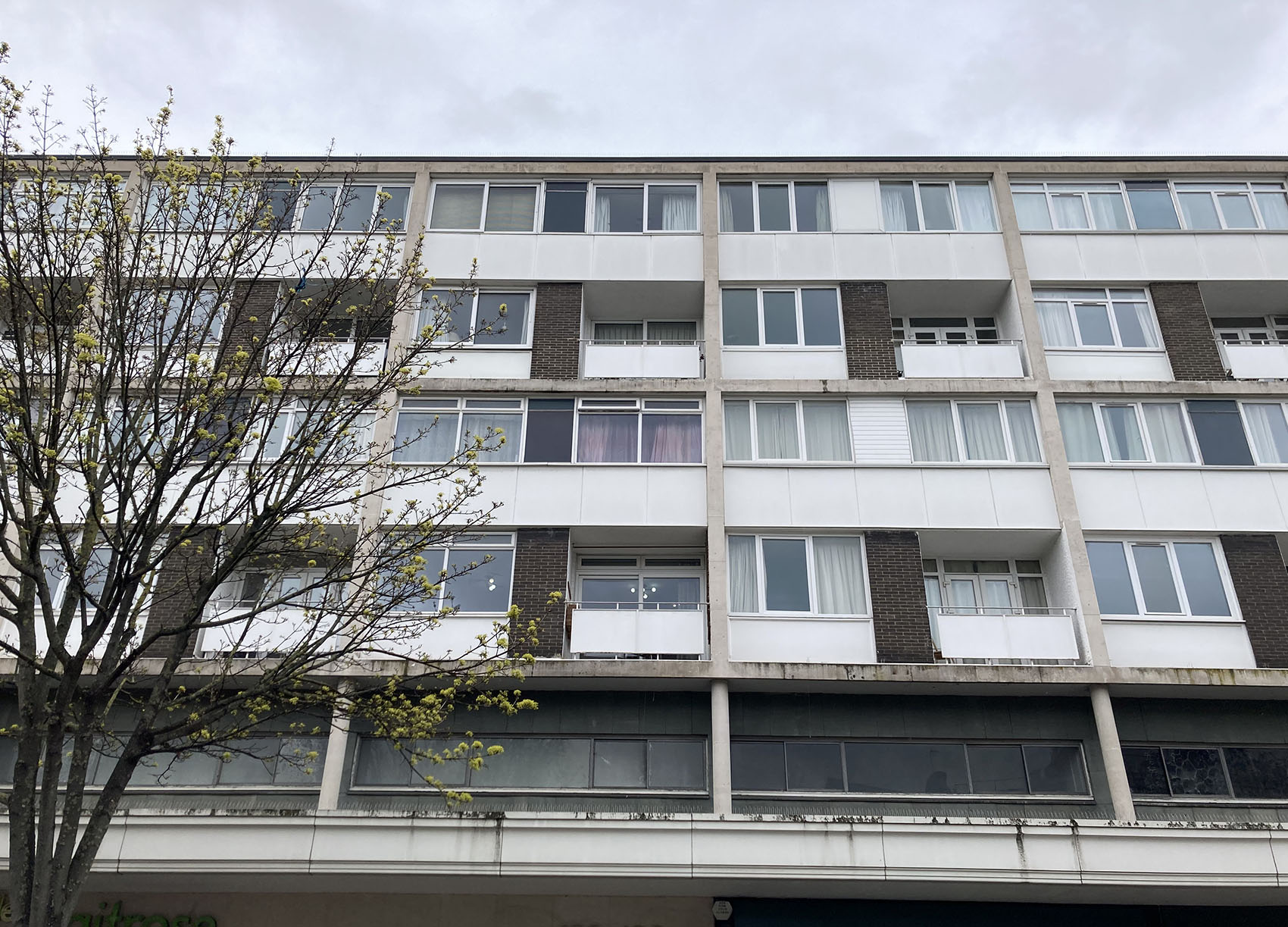 Dragon Flat by Tsuruta Architects - 谷德设计网