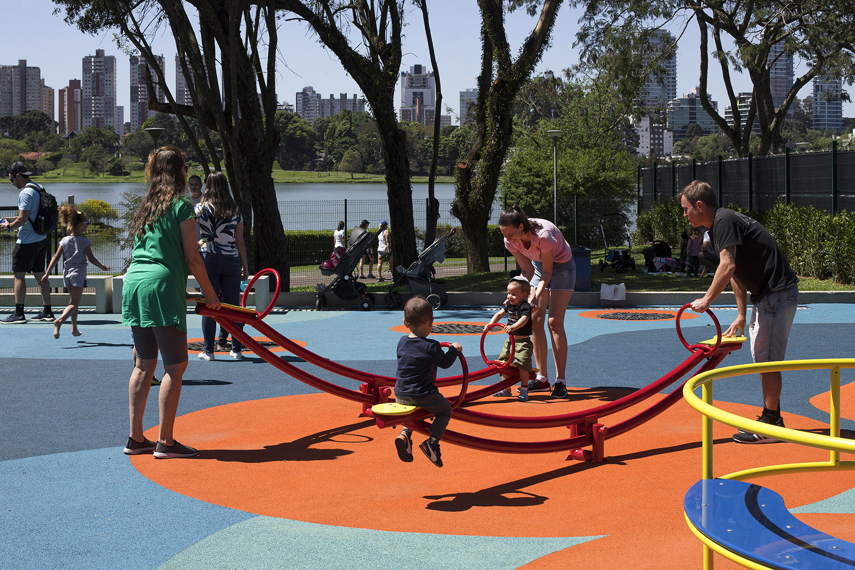 Playground Barigui by Antonio Abrão Arquitetura - 谷德设计网