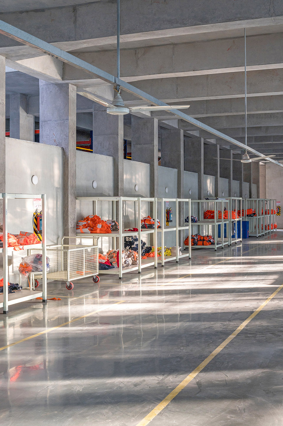 Mallcom Factory by IKSOI - 谷德设计网